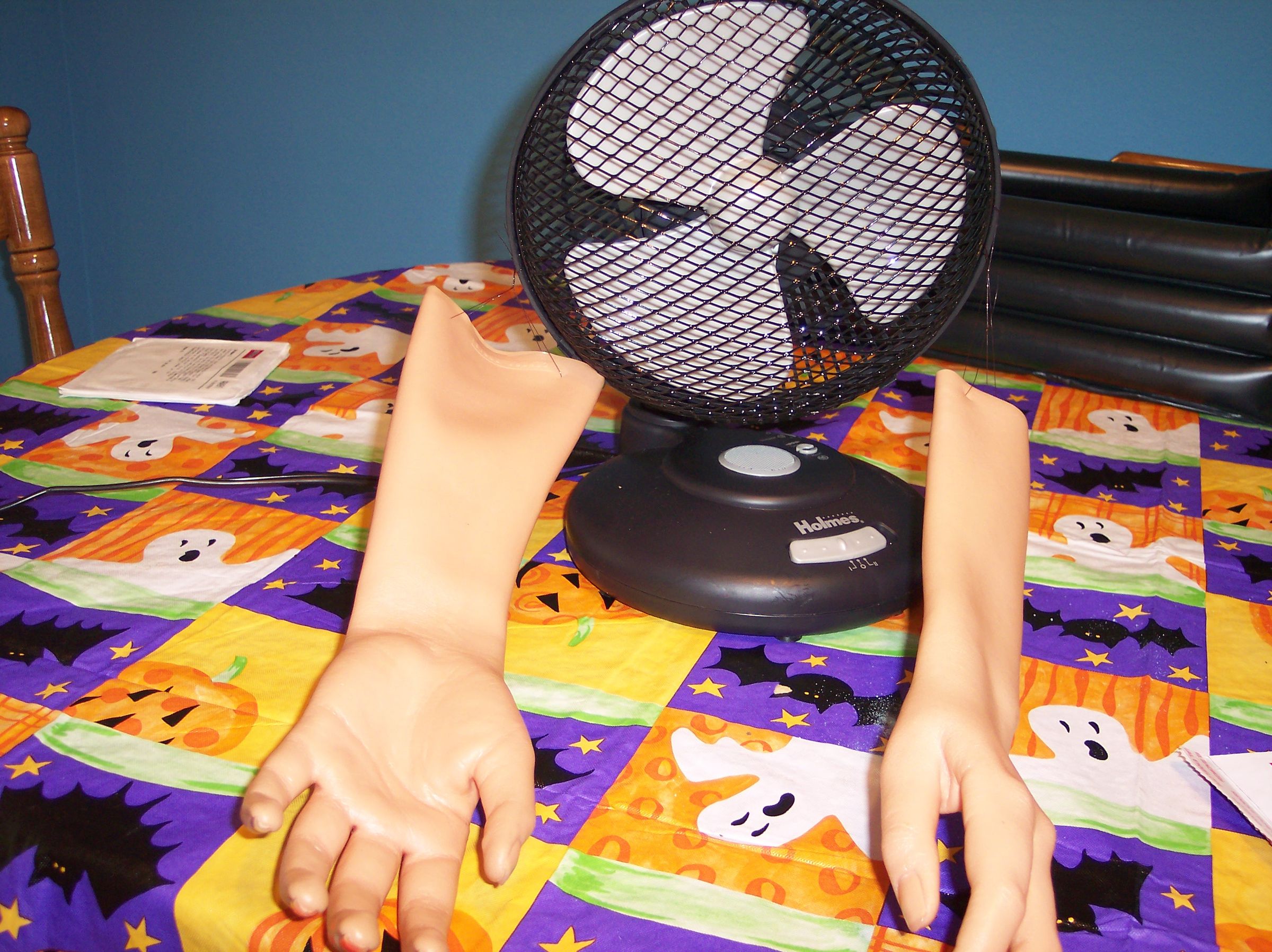 Reaching Hands - Halloween Prop : 5 Steps (with Pictures) - Instructables