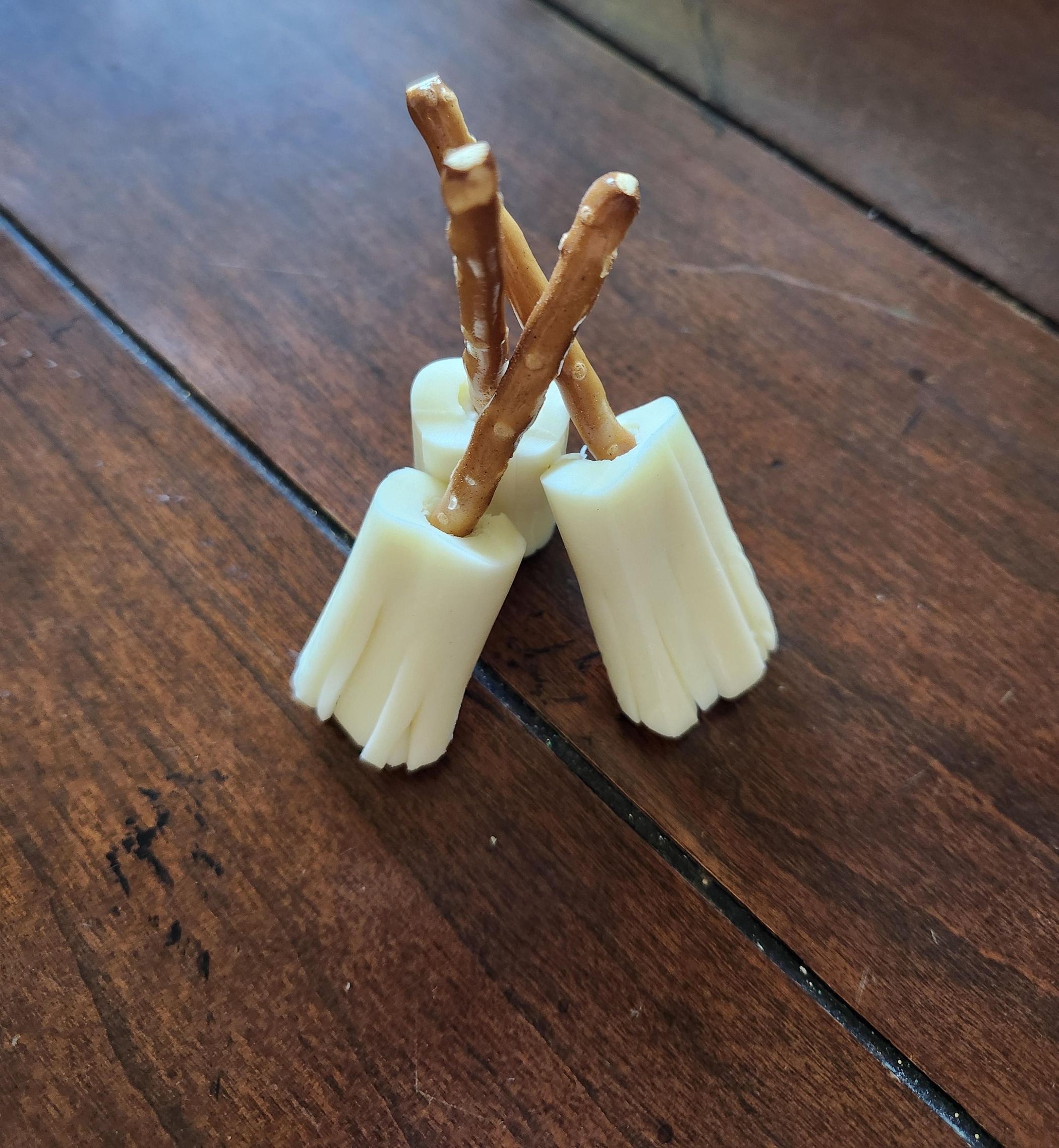 How to Make a Broomstick Snack for Halloween : 6 Steps - Instructables