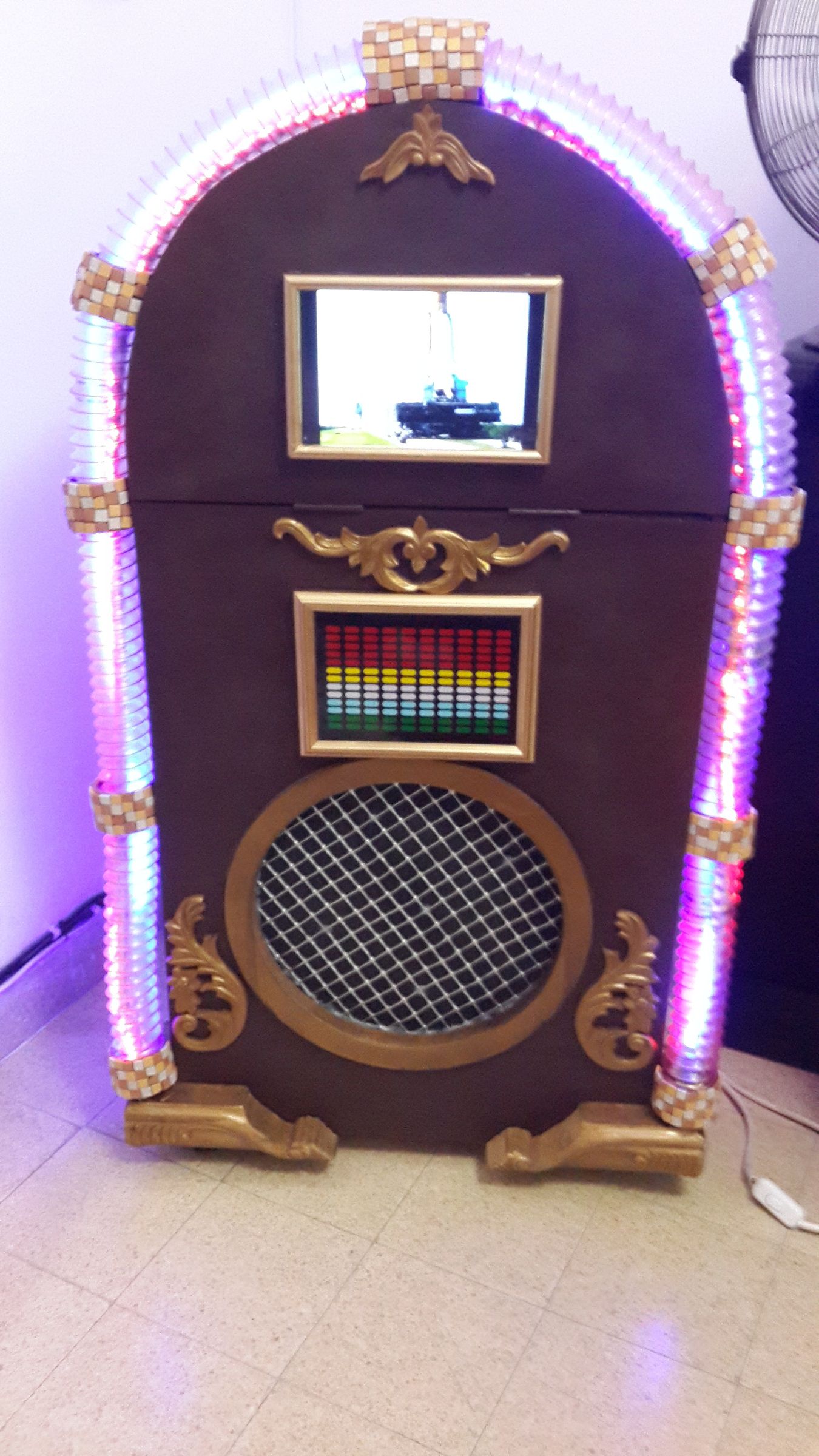 DIY Disco-Karaoke Jukebox : 36 Steps (with Pictures) - Instructables