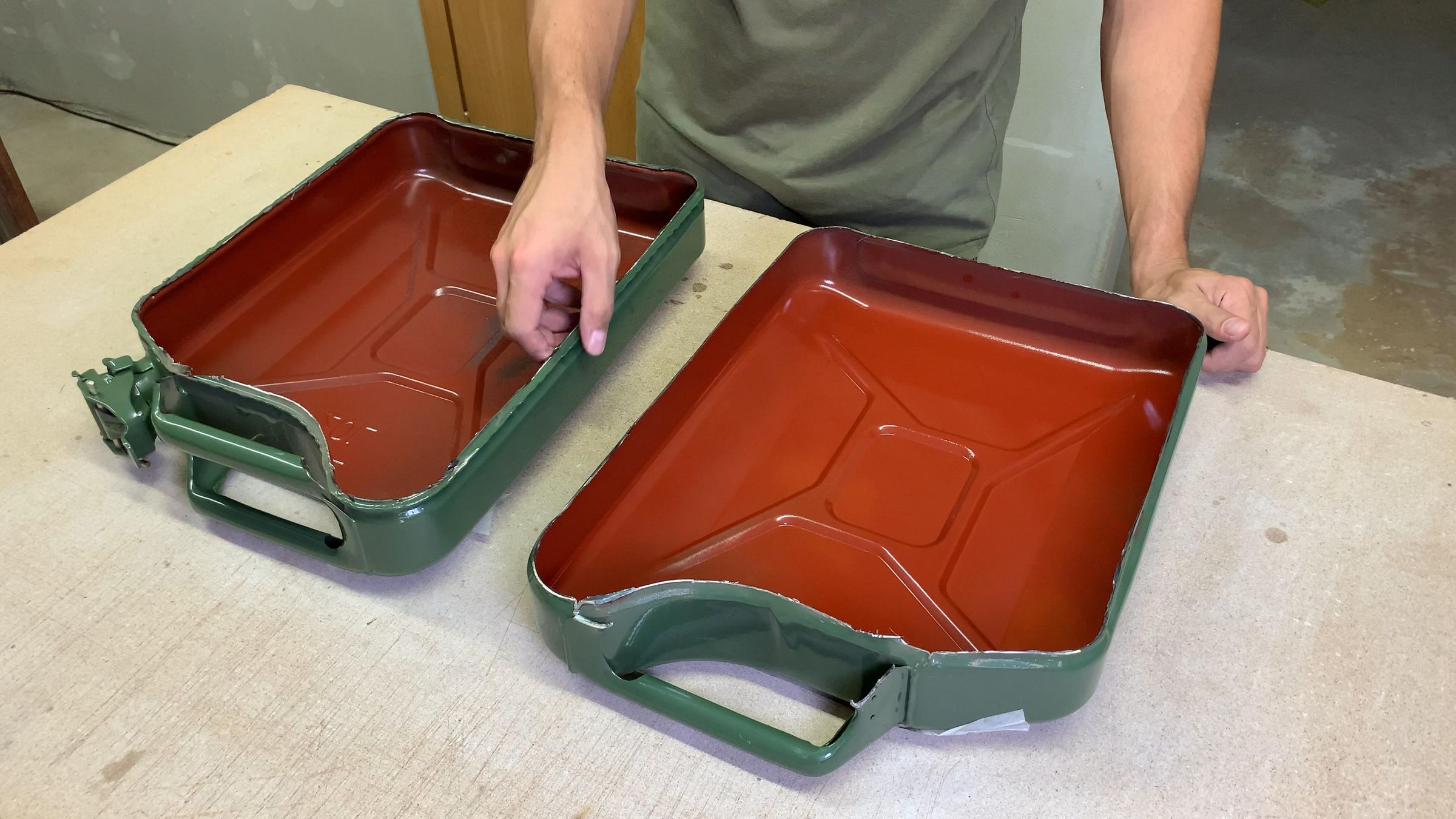 A Suitcase From Jerry Can : 16 Steps (with Pictures) - Instructables