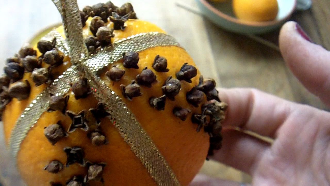 Pomander : 5 Steps (with Pictures) - Instructables