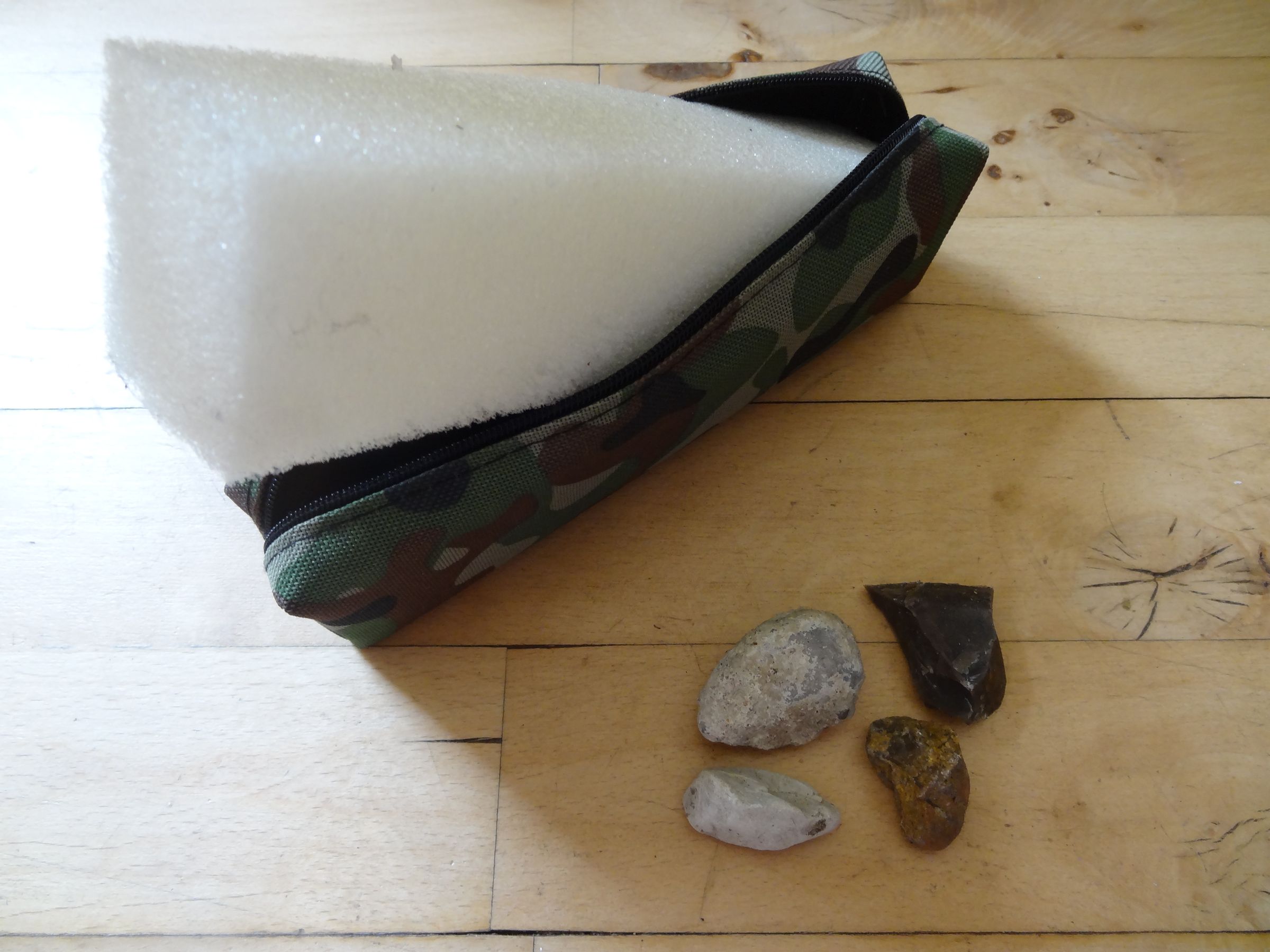 Pouch for Collecting Small Stones : 7 Steps (with Pictures) - Instructables