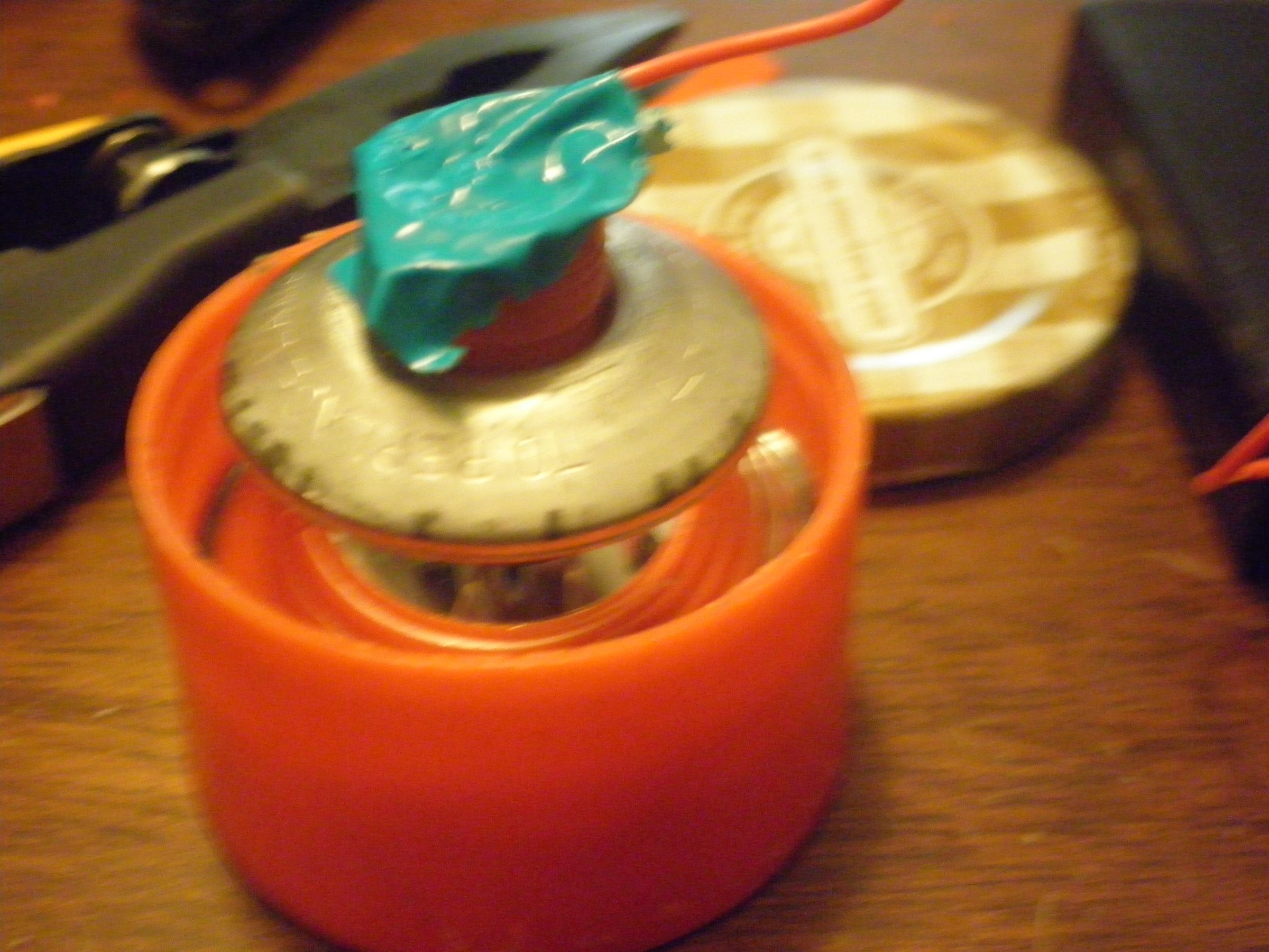 Flashlight Duct Tape Dispenser : 5 Steps (with Pictures) - Instructables