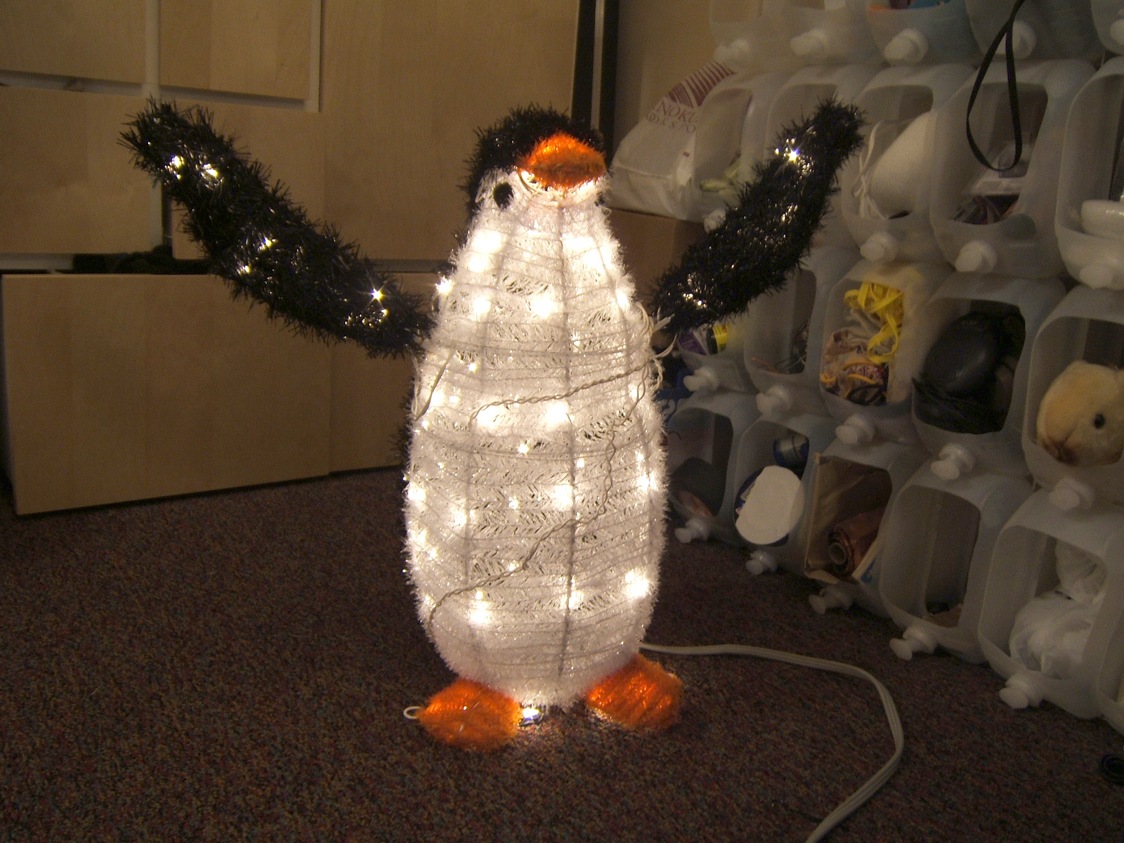 Cell Phone Penguin Loves You! Thing a Day - Day 1 - Instructables