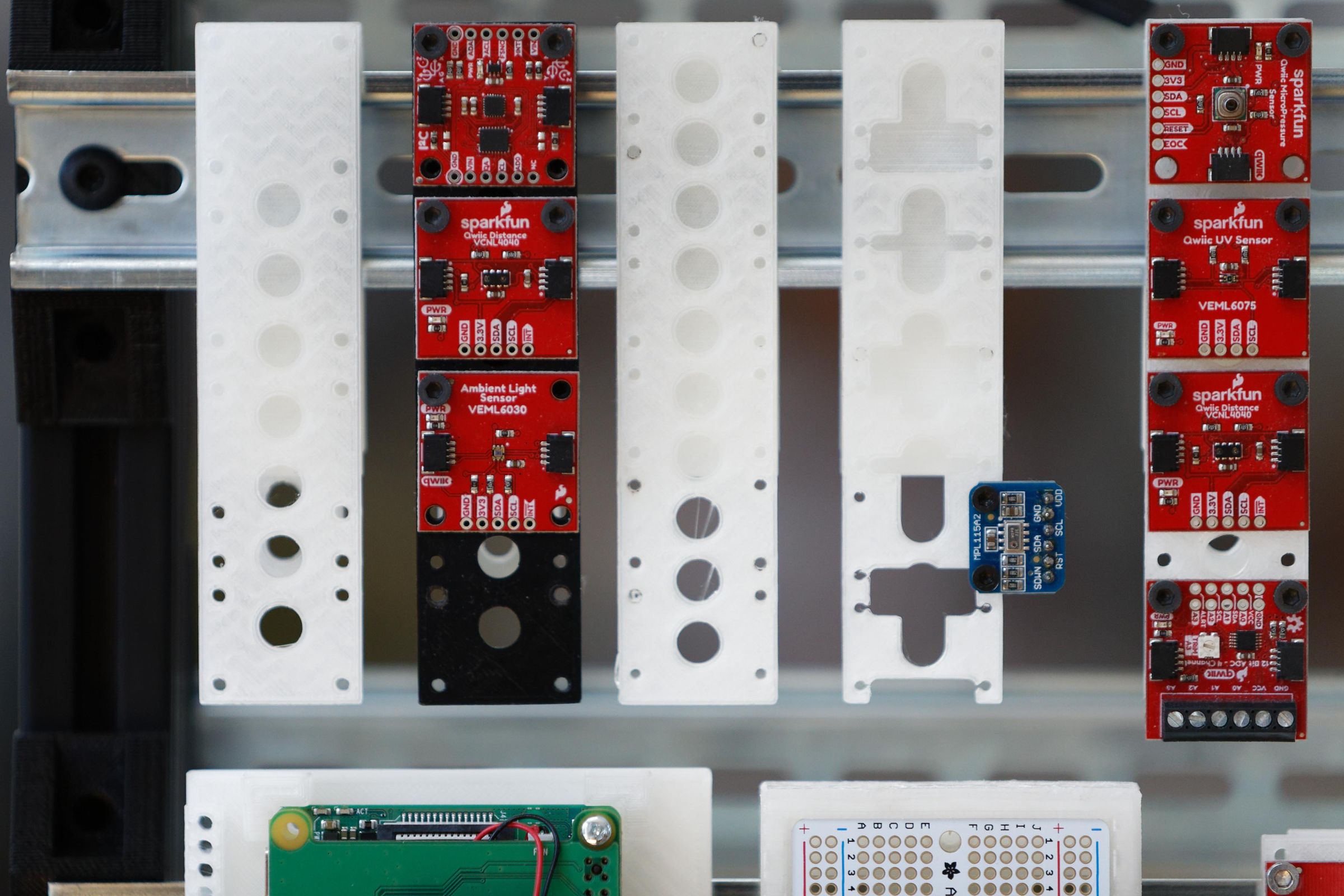 A Simple Method to Organize Your in Electronics Projects Using DIN Rail ...