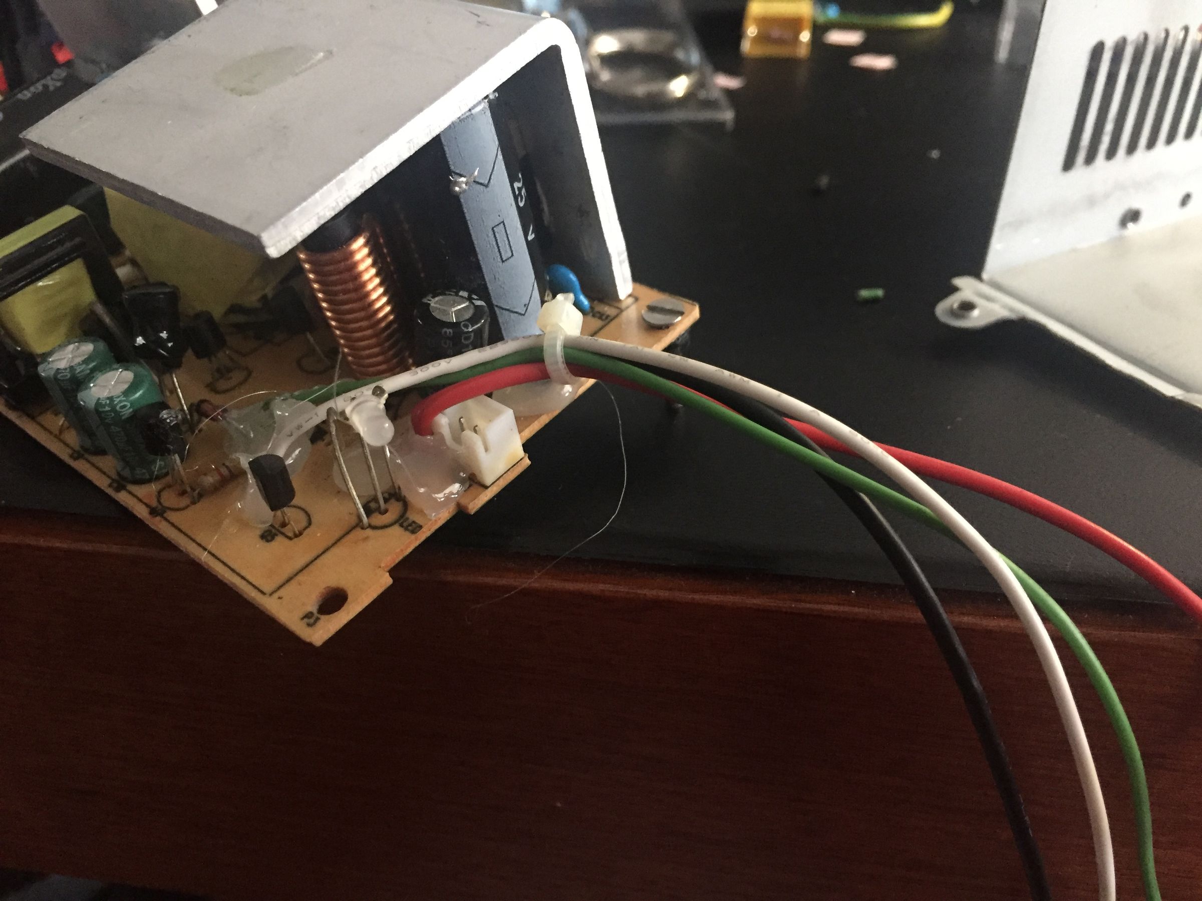 Xbox 360 Slim Internal Power Supply Psu : 5 Steps - Instructables