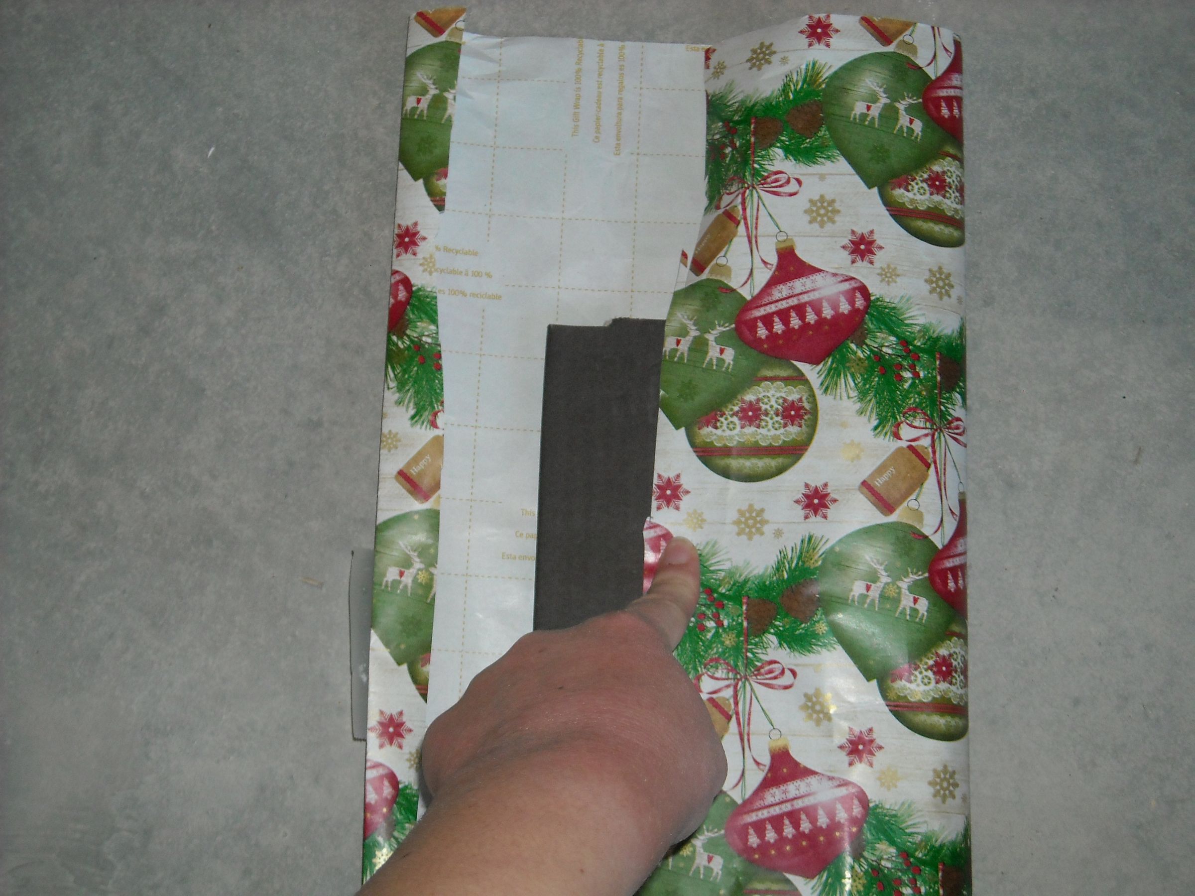 How to Wrap a Flat Gift : 5 Steps - Instructables