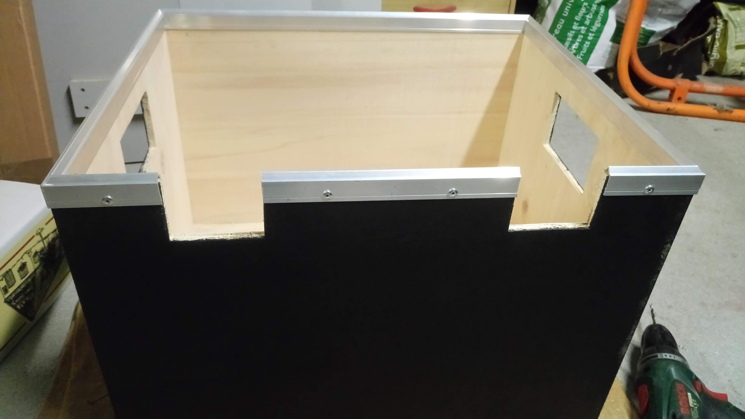 Making of a DIY Flightcase : 9 Steps (with Pictures) - Instructables
