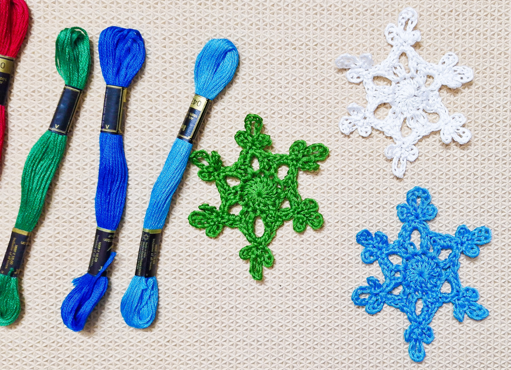 5 Minutes Crochet Snowflake With Embroidery Floss : 4 Steps (with ...