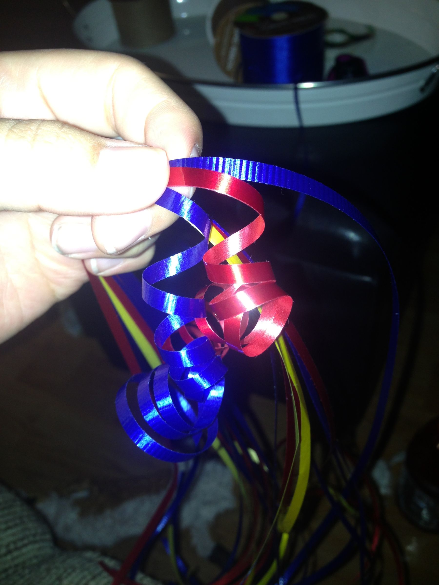 How to Make Twirly Ribbon Bows : 5 Steps - Instructables