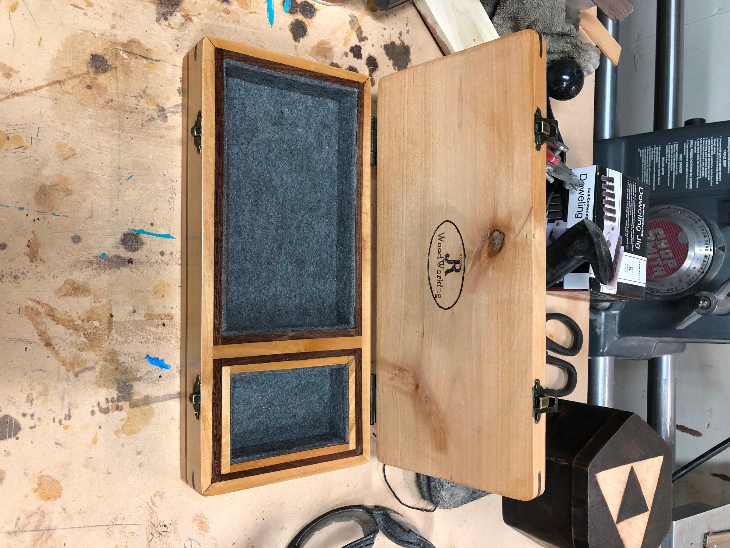 Domino Box With Scoring Track : 12 Steps - Instructables