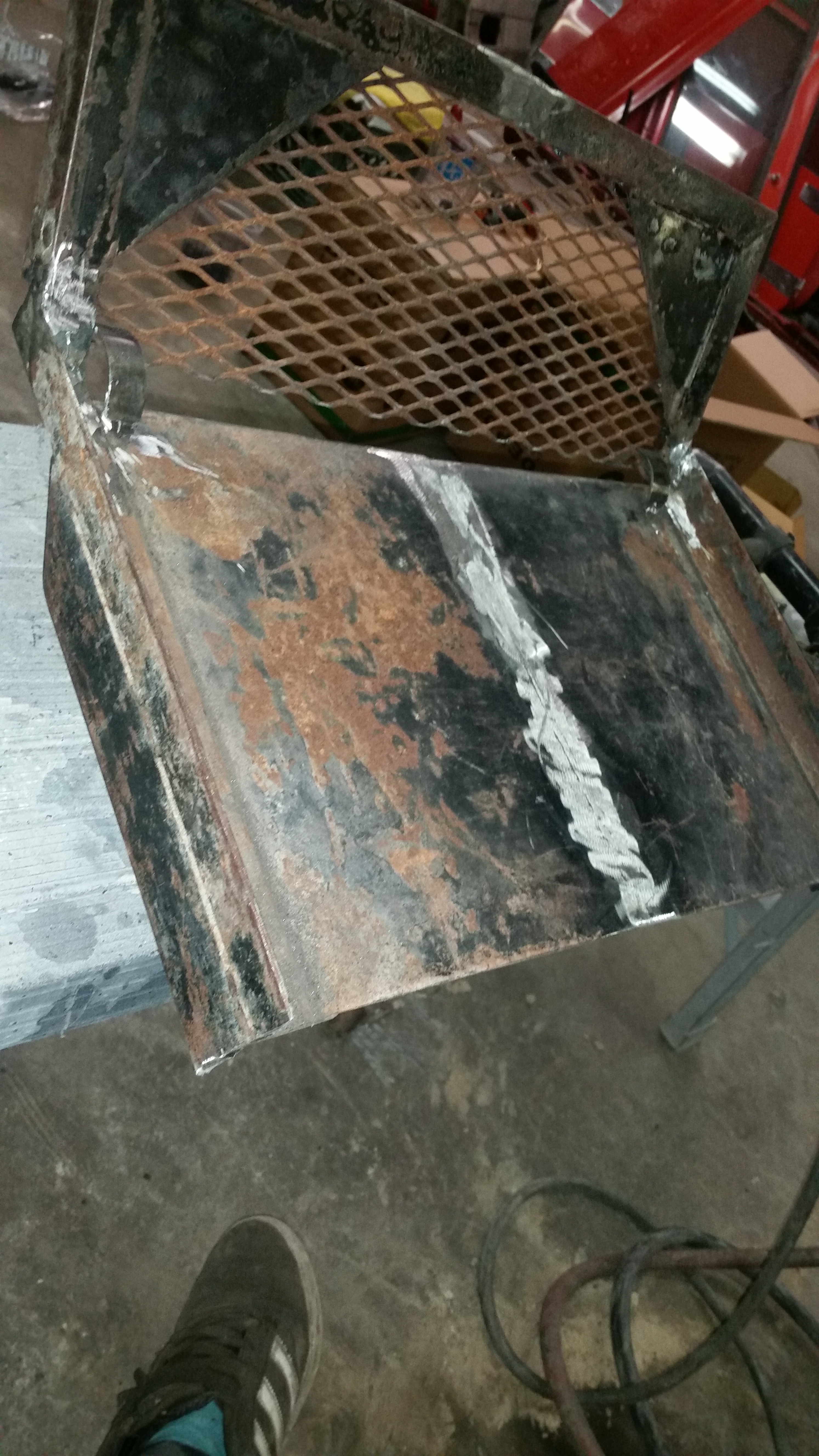 Fallout Shop Stool (or Rat Rod Chair) : 7 Steps (with Pictures ...