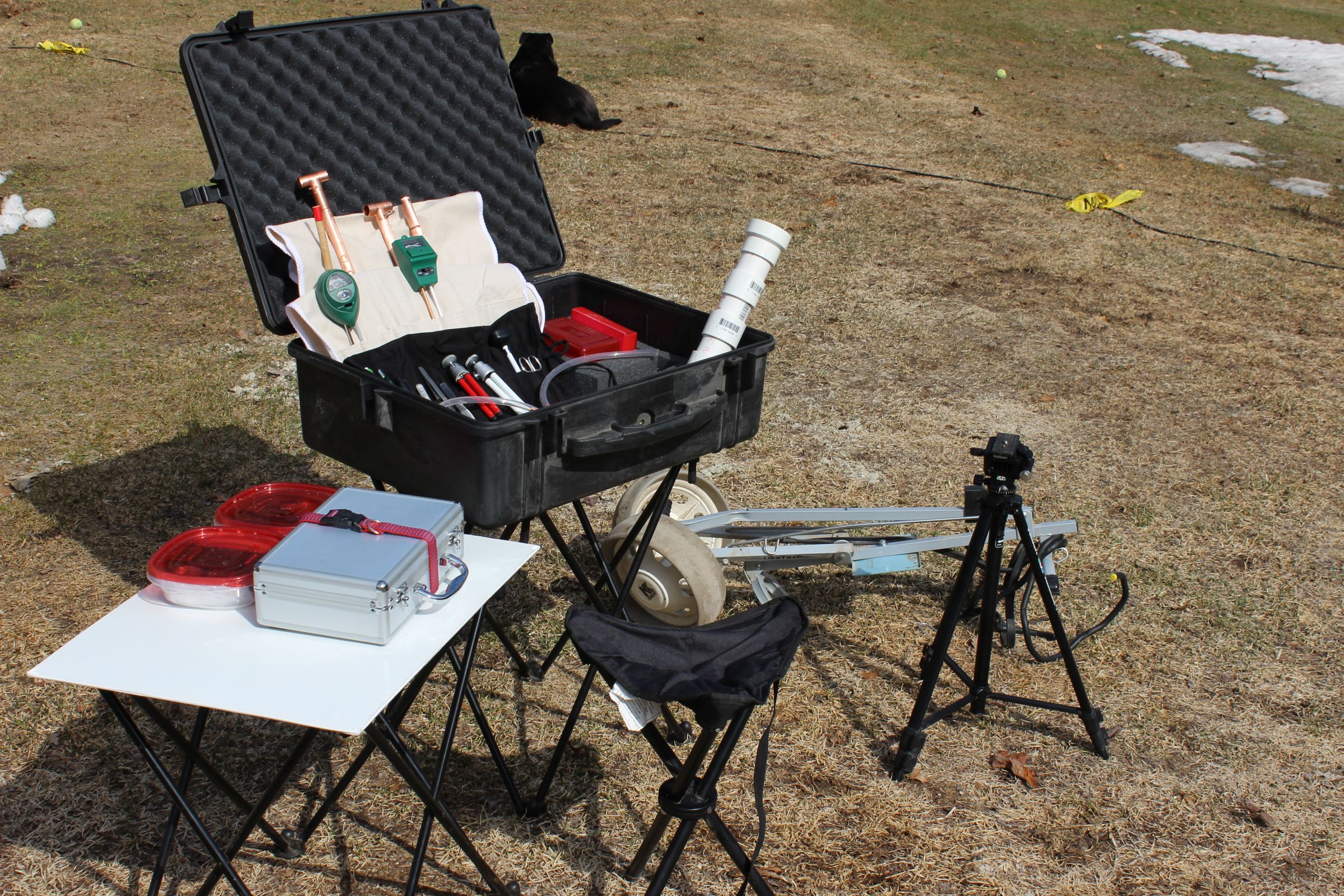 PORTABLE ANT STUDY FIELD WORKSTATION : 9 Steps - Instructables
