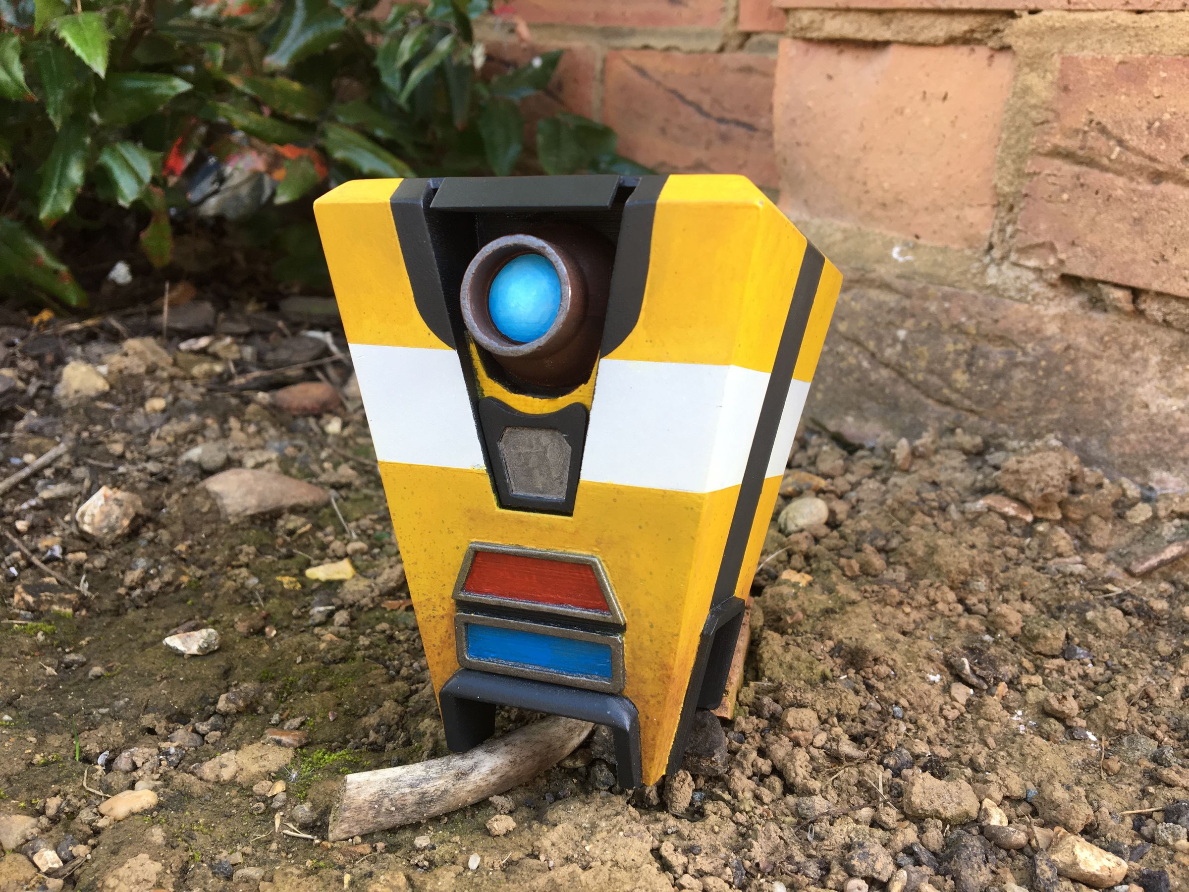 Borderlands: Desktop Claptrap Model : 9 Steps (with Pictures ...