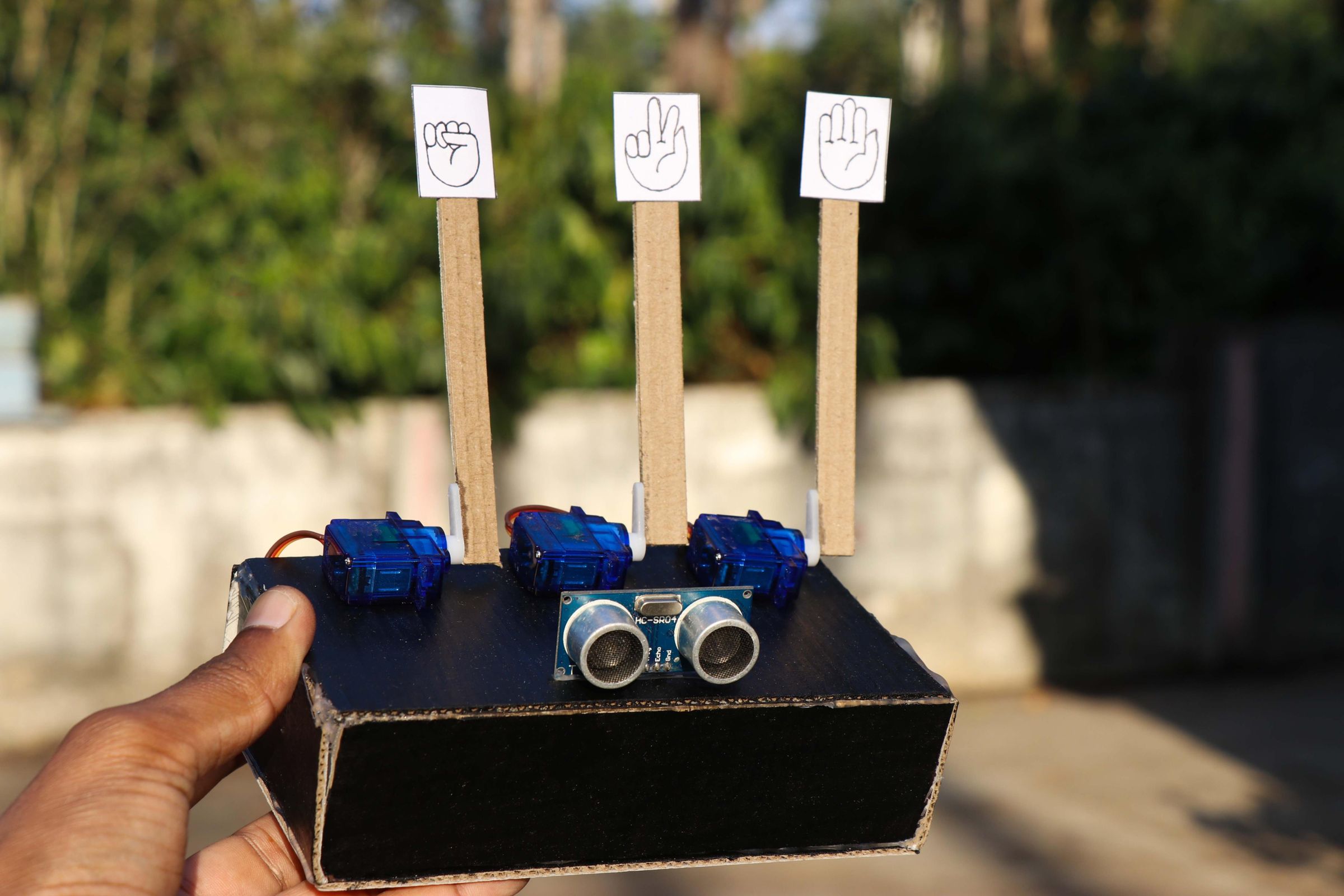 Rock Paper Scissors Using Tinkercad Circuits and Arduino : 12 Steps ...