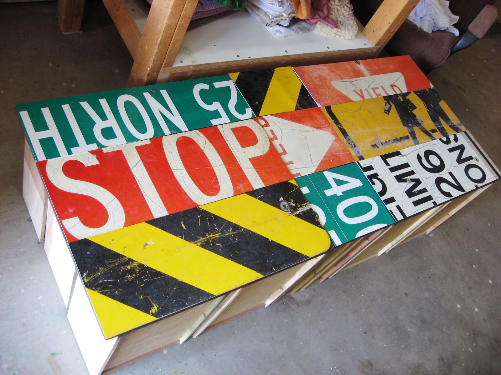 Revamp Old Dresser With Road Signs : 10 Steps (with Pictures ...