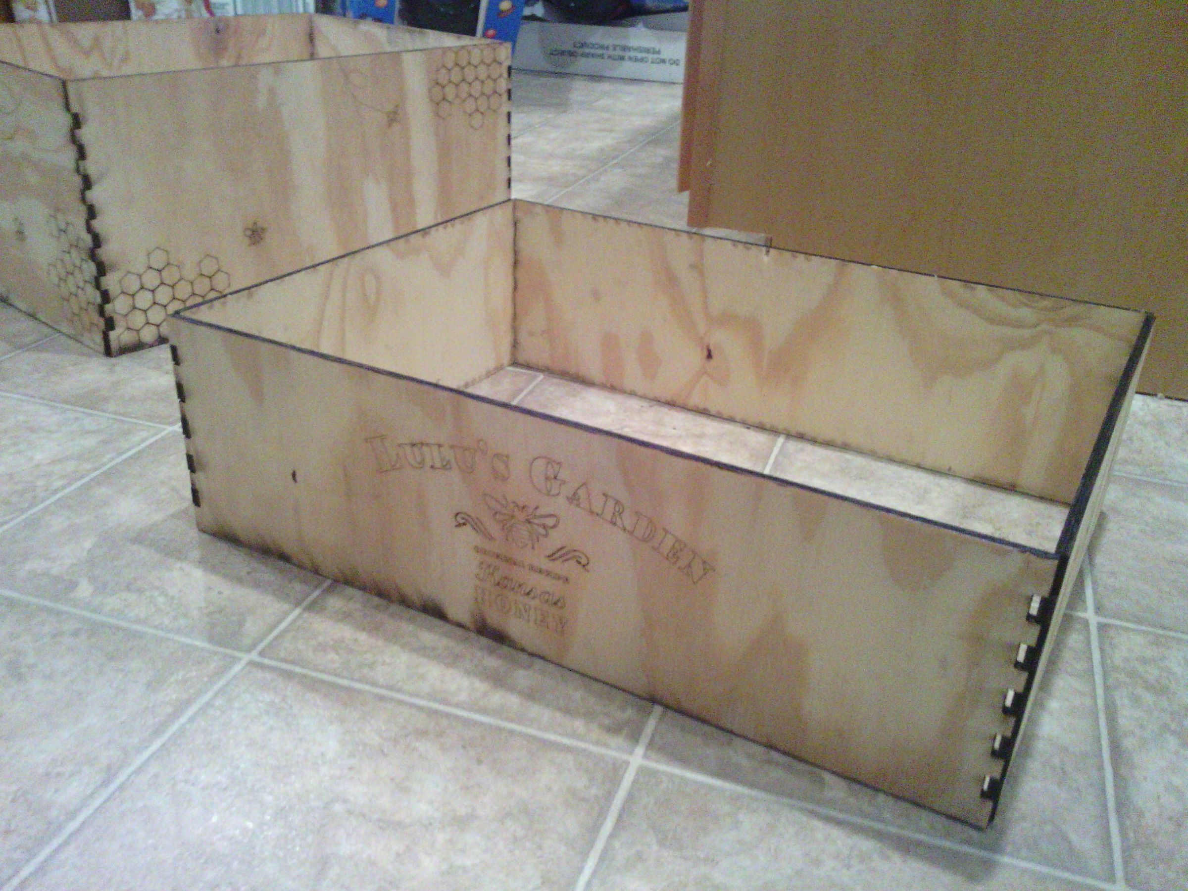 Honey Bee Box : 5 Steps (with Pictures) - Instructables