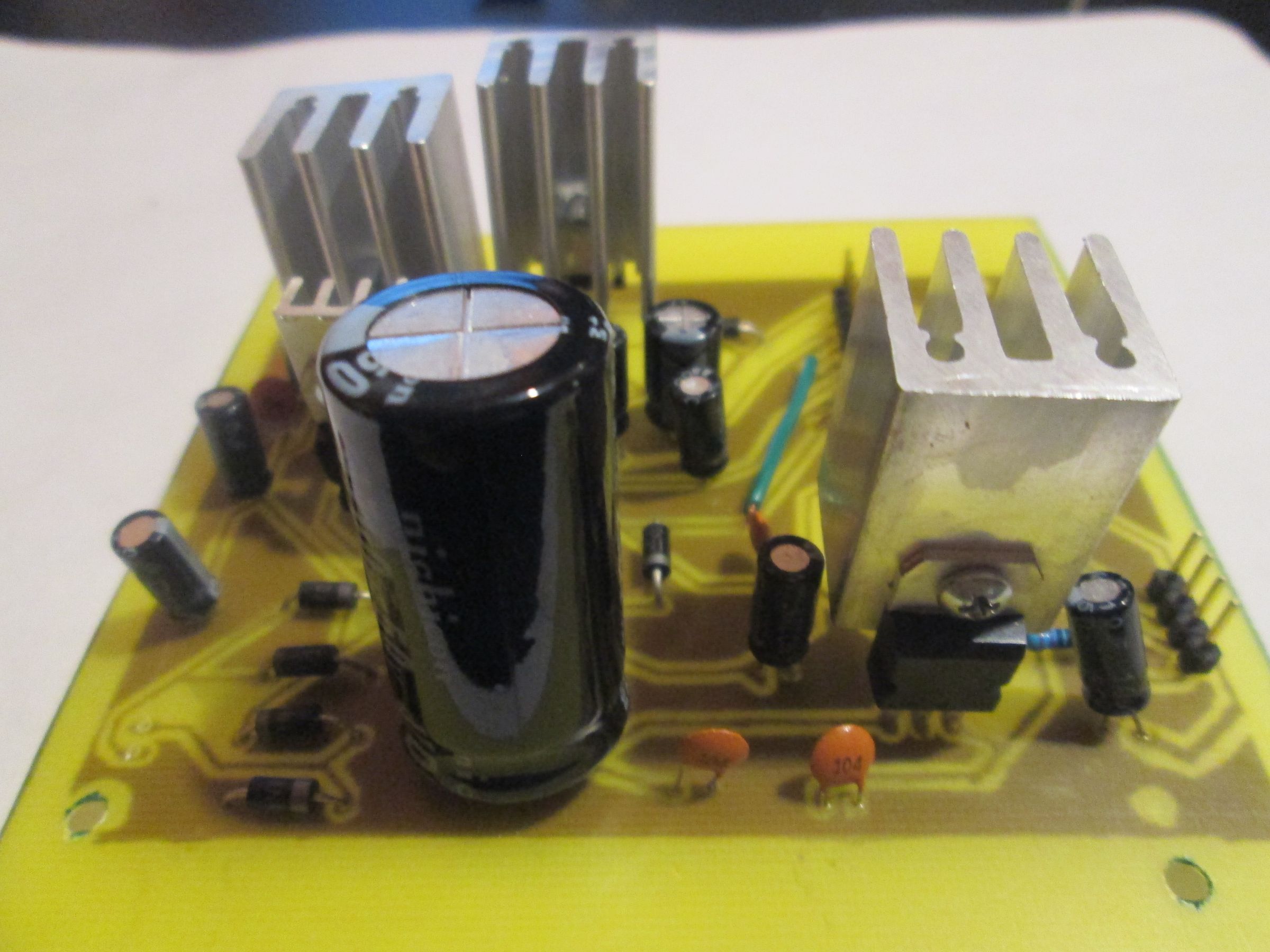 Powered Breadboard Workstation : 6 Steps (with Pictures) - Instructables