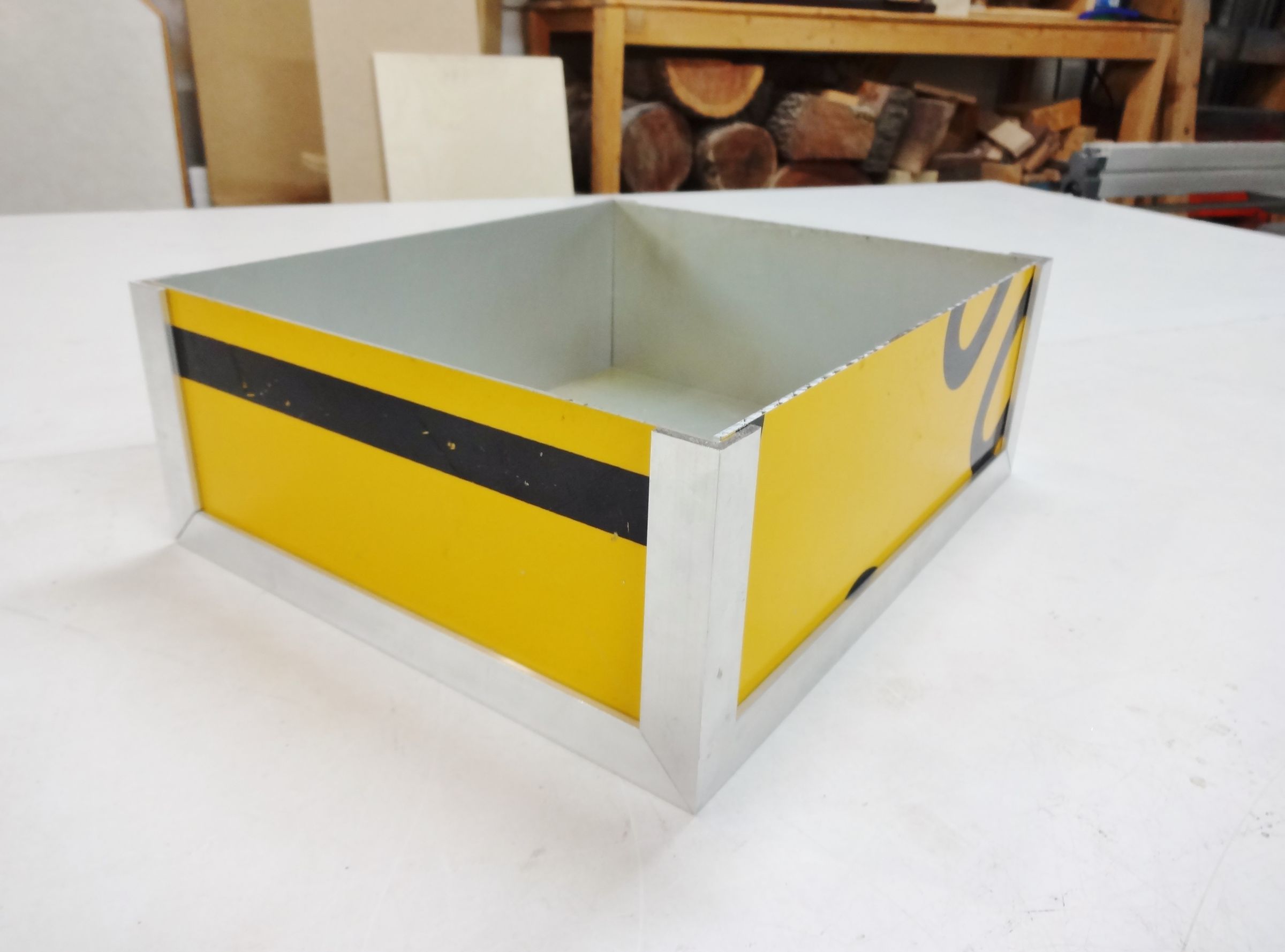 Storage Case From Road Signs : 14 Steps (with Pictures) - Instructables