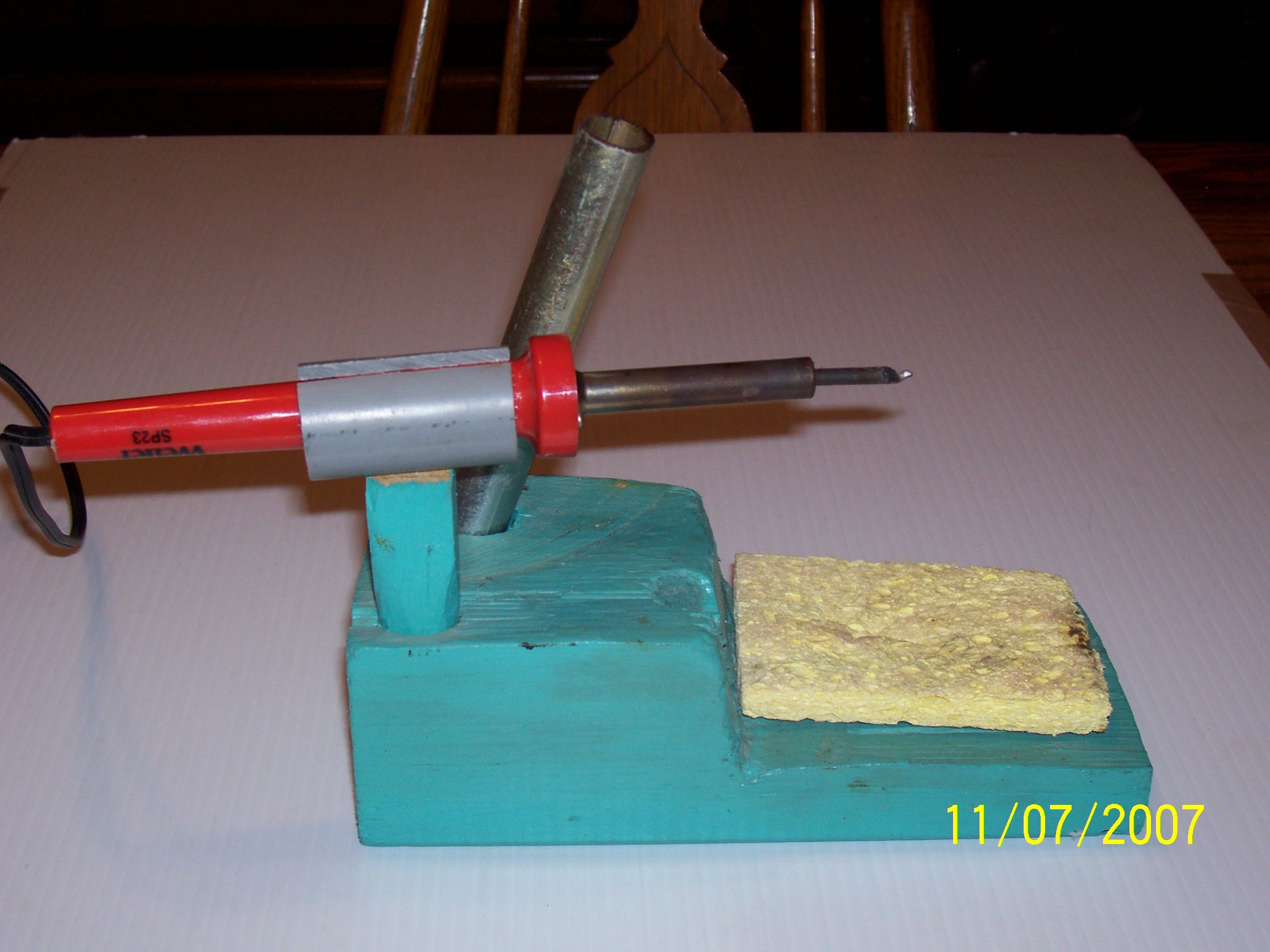 The Third Hand Stand - Instructables