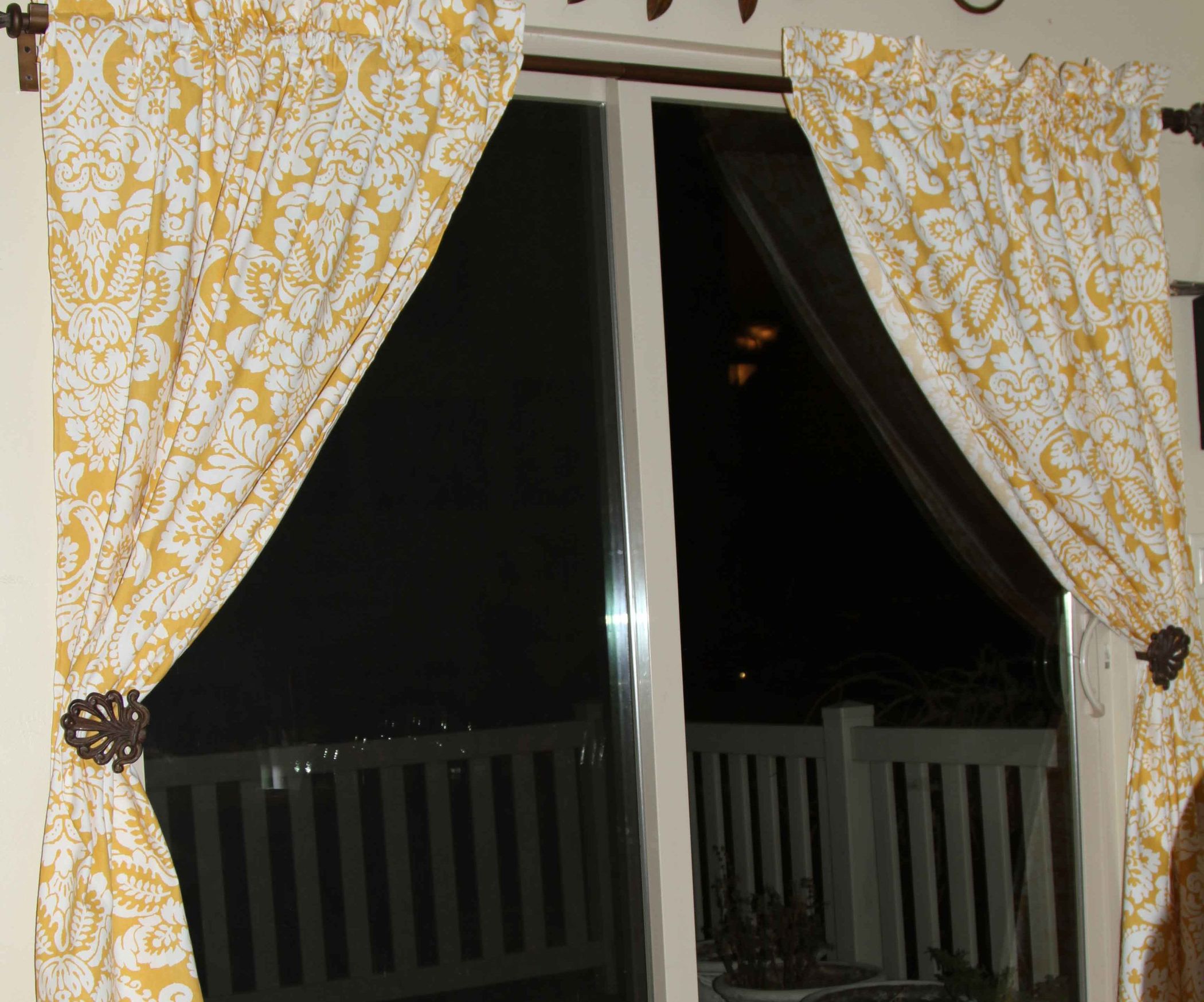 Easy to Make Curtains for Your Sliding Glass Window : 5 Steps (with ...