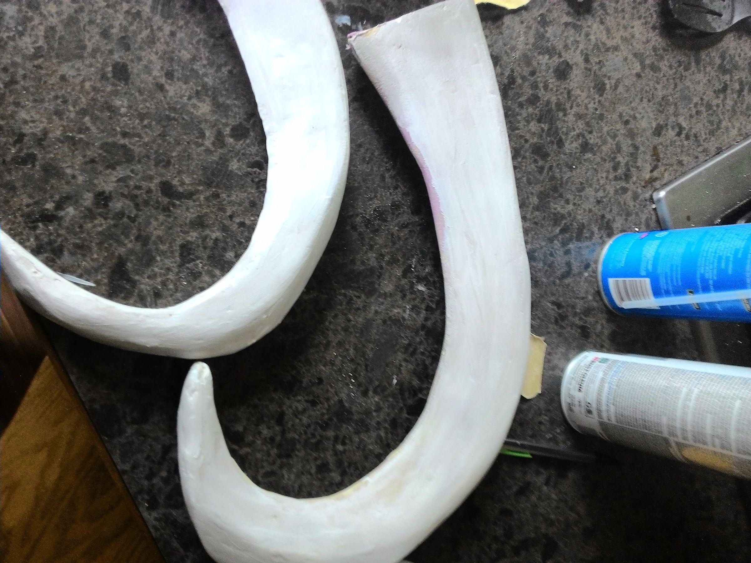 How to Make Loki's Helmet : 11 Steps (with Pictures) - Instructables