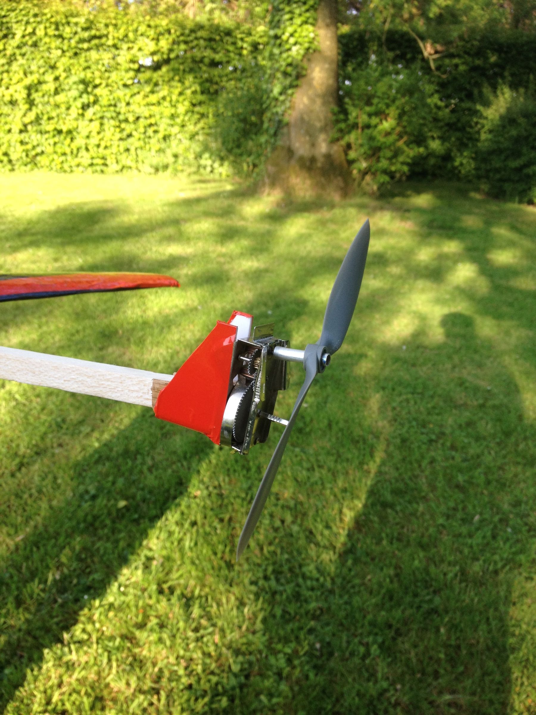 Airplane : 8 Steps - Instructables