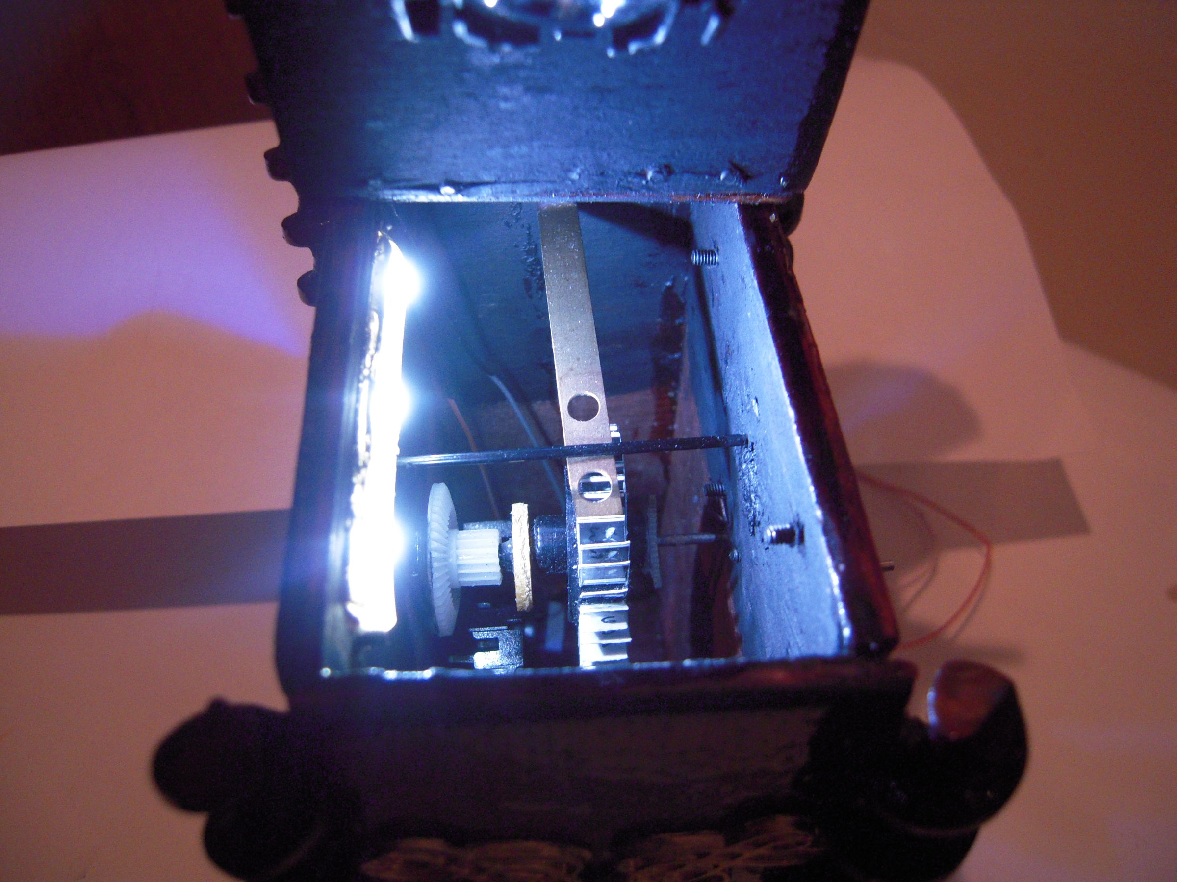 Miniature Model of the "mutoscope" - Instructables