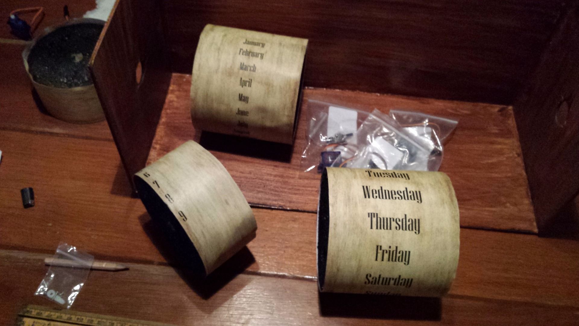 Arduino Calendar [ENG & NL] : 8 Steps (with Pictures) - Instructables