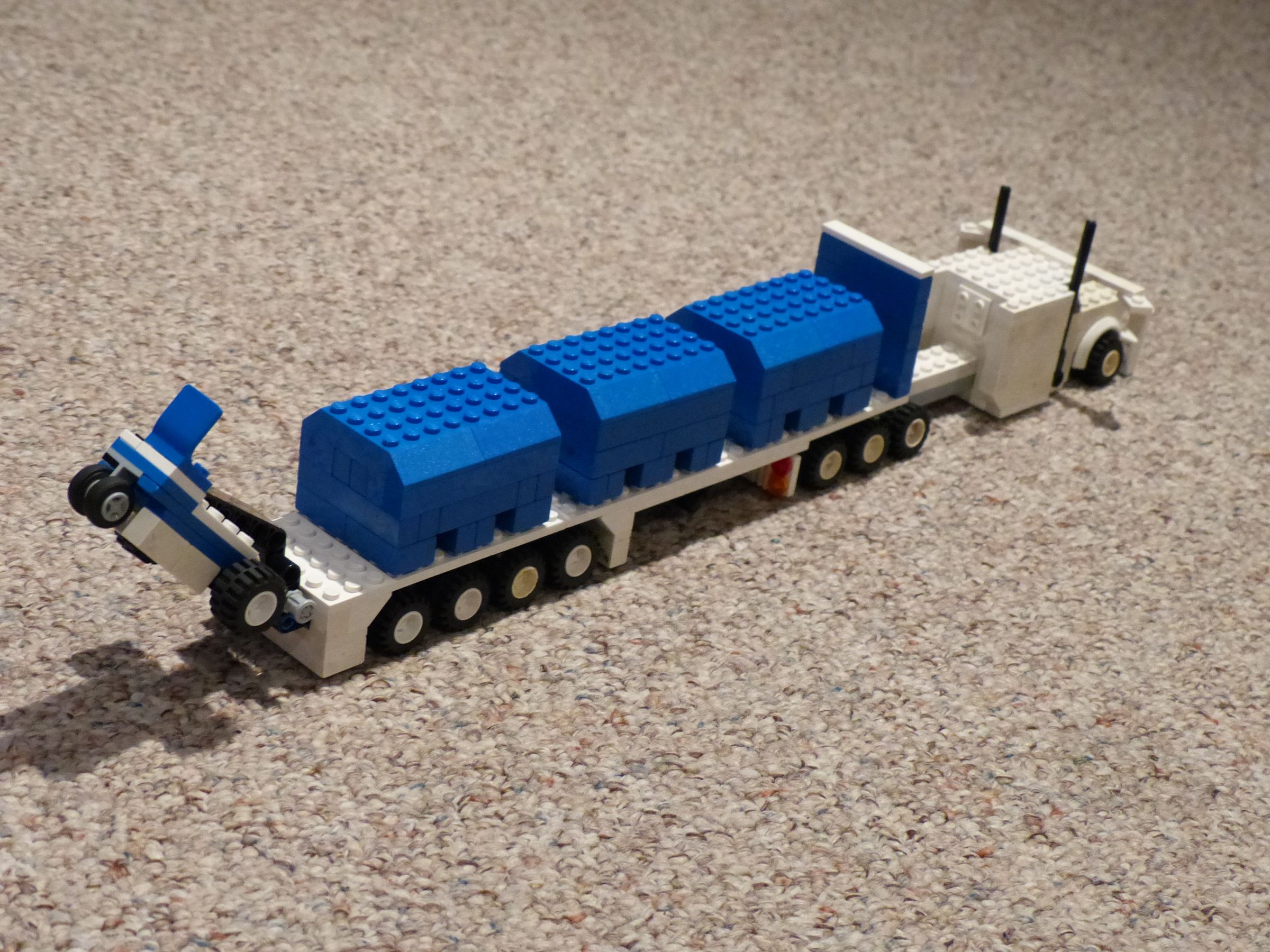 Lego Semi, Trailer, Forklift, and Crates : 4 Steps - Instructables