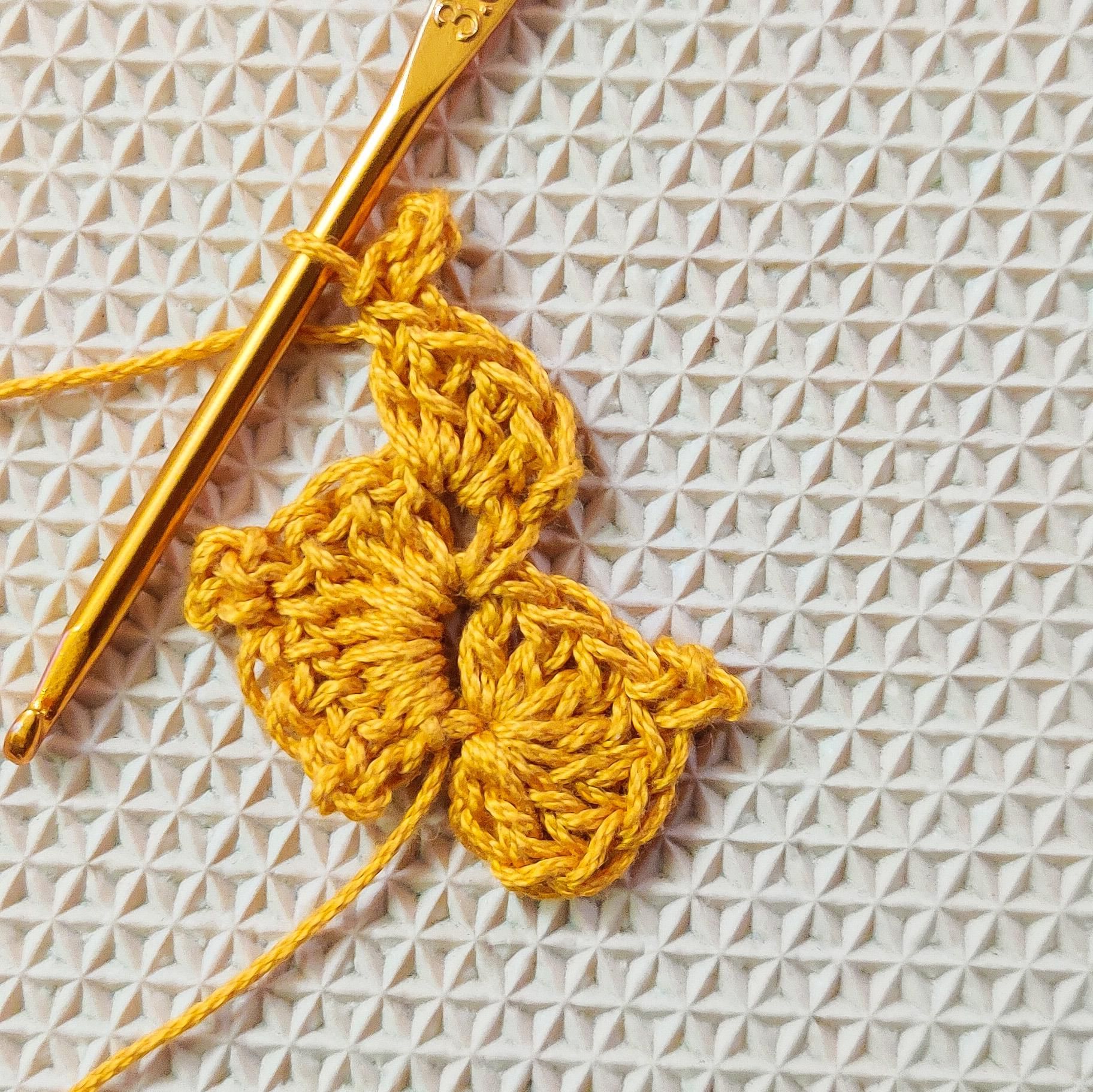 Leaf Bunch Crochet Bookmark : 5 Steps (with Pictures) - Instructables