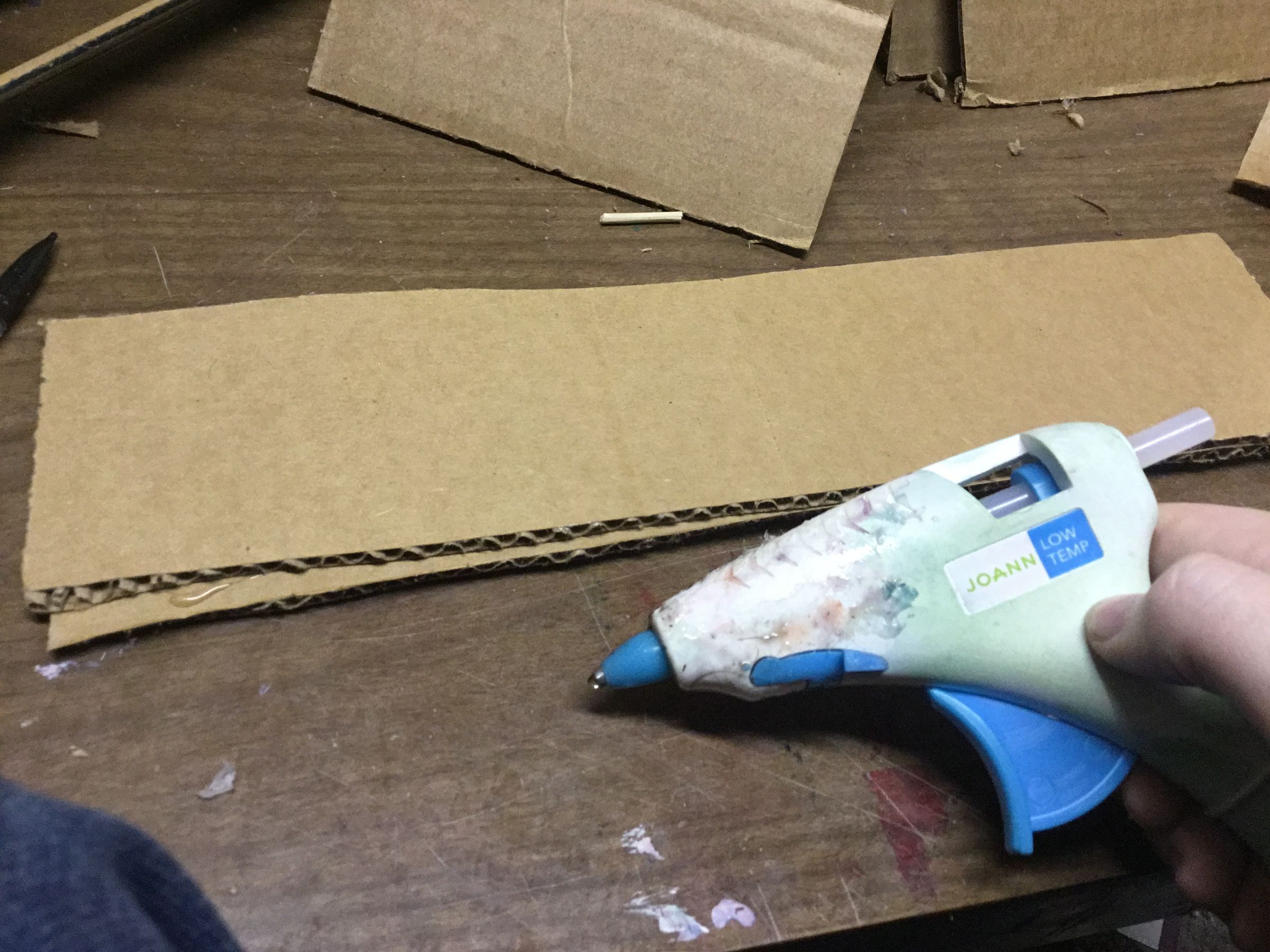 Easy Cardboard Extend-o-grip : 15 Steps - Instructables