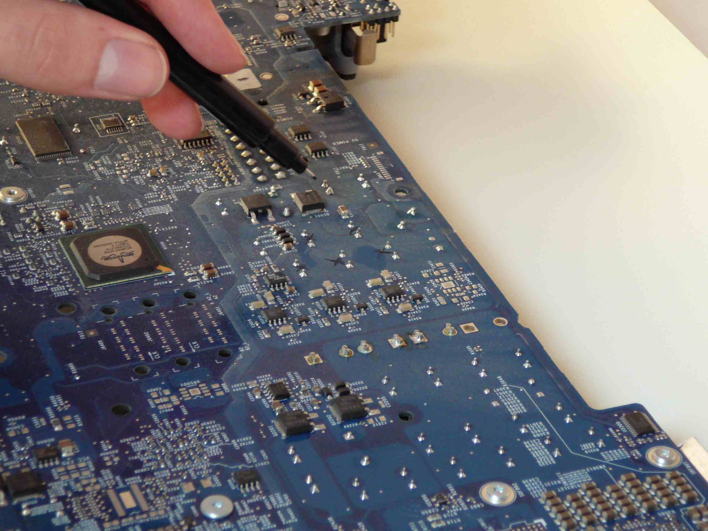 Imac G5 DIY Capacitors Repair : 9 Steps (with Pictures) - Instructables