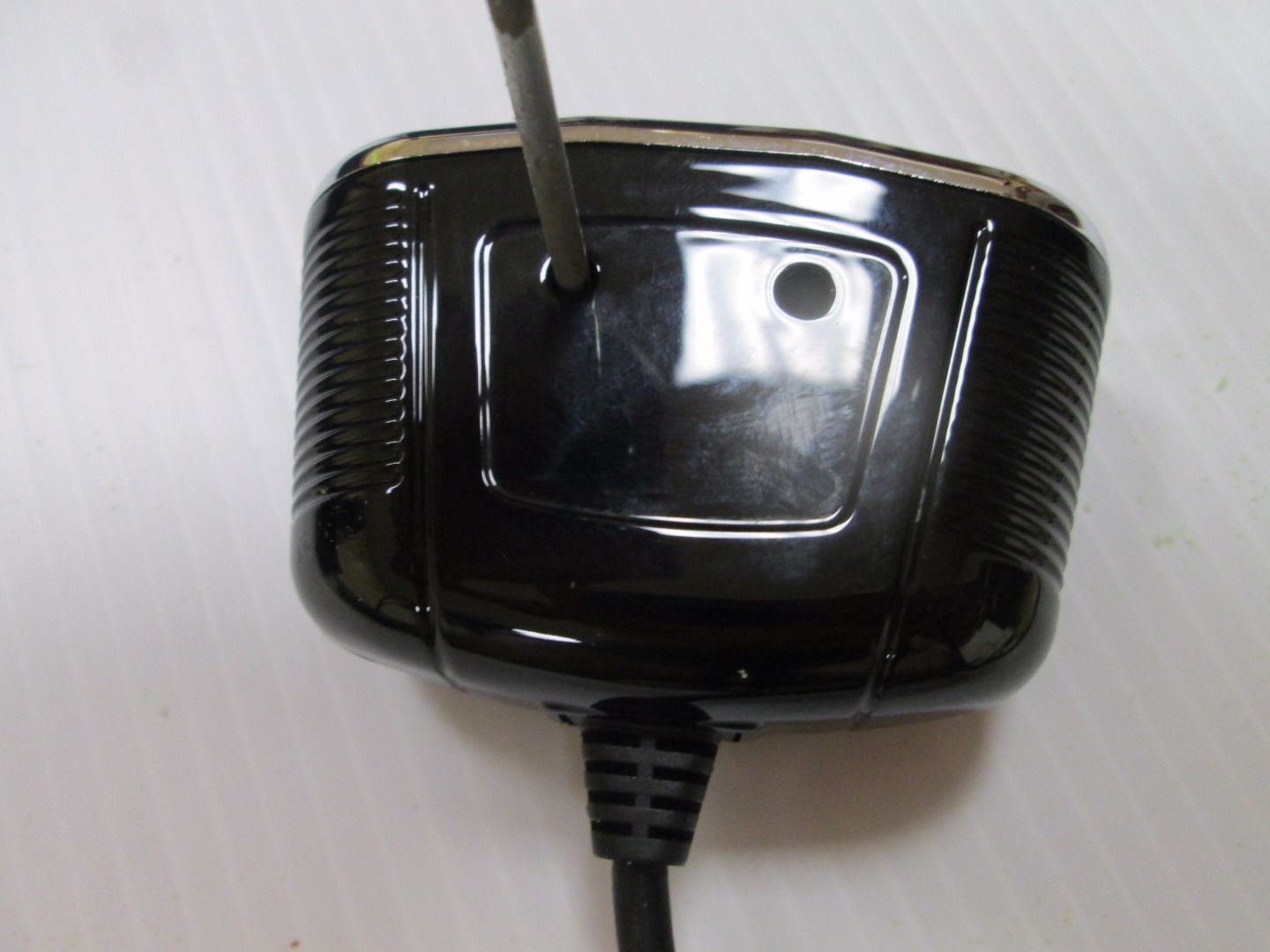 Install an Auxiliary Power Outlet in a Vehicle : 9 Steps - Instructables