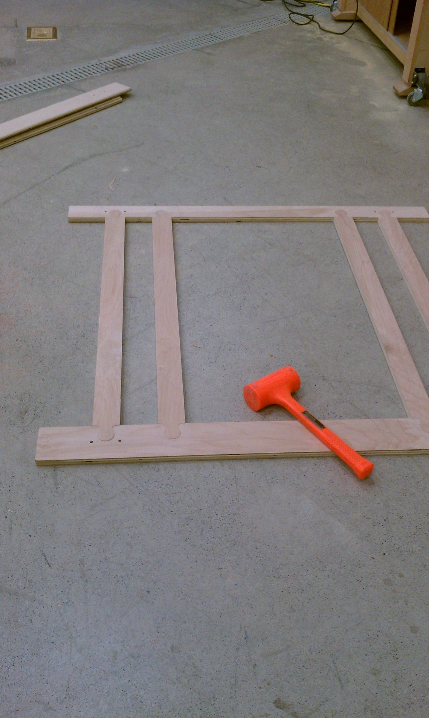 How to Make a Plywood Hanging White Board Frame : 8 Steps - Instructables