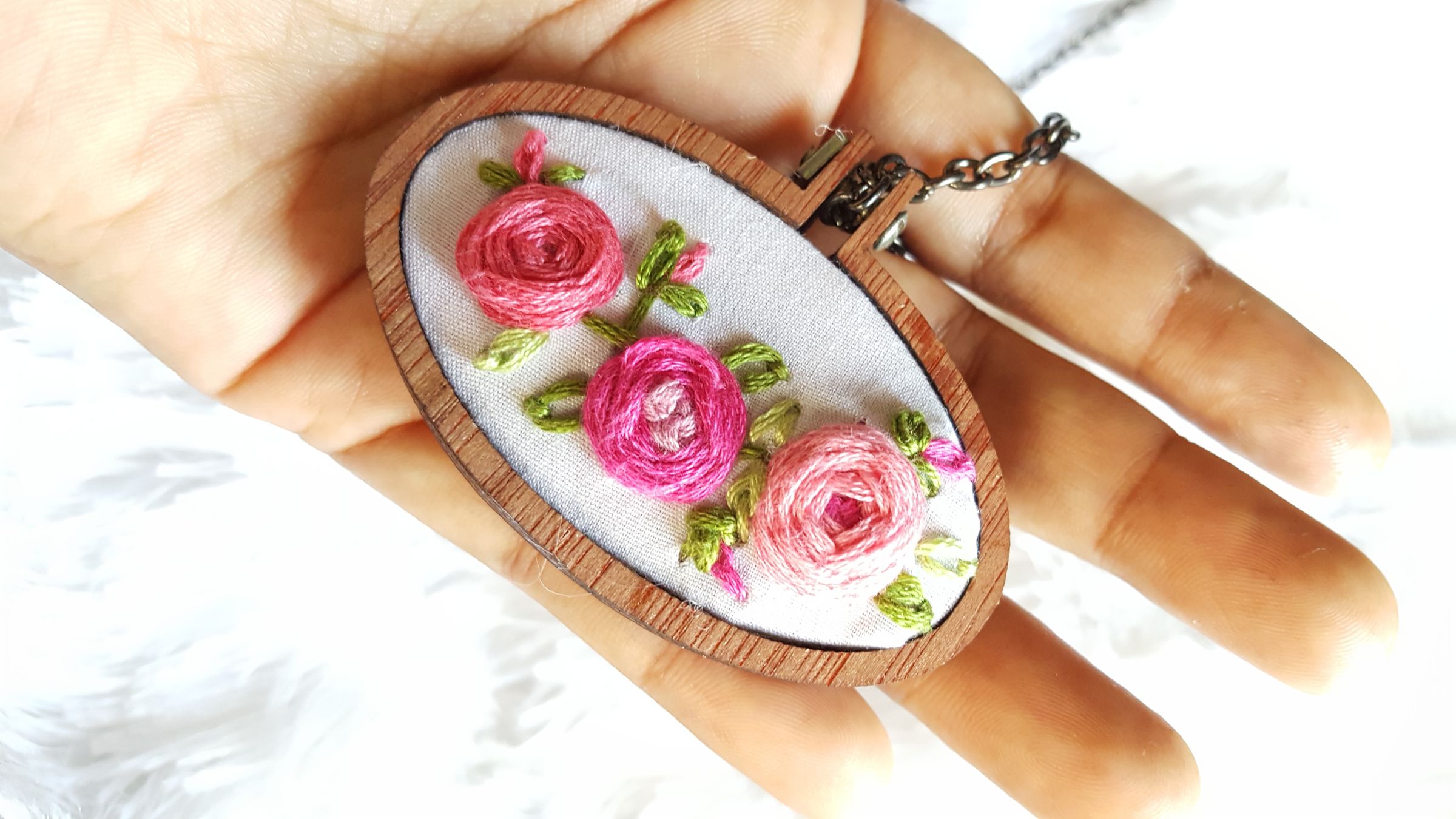 Pocket Sized Embroidery Hoop. : 5 Steps (with Pictures) - Instructables
