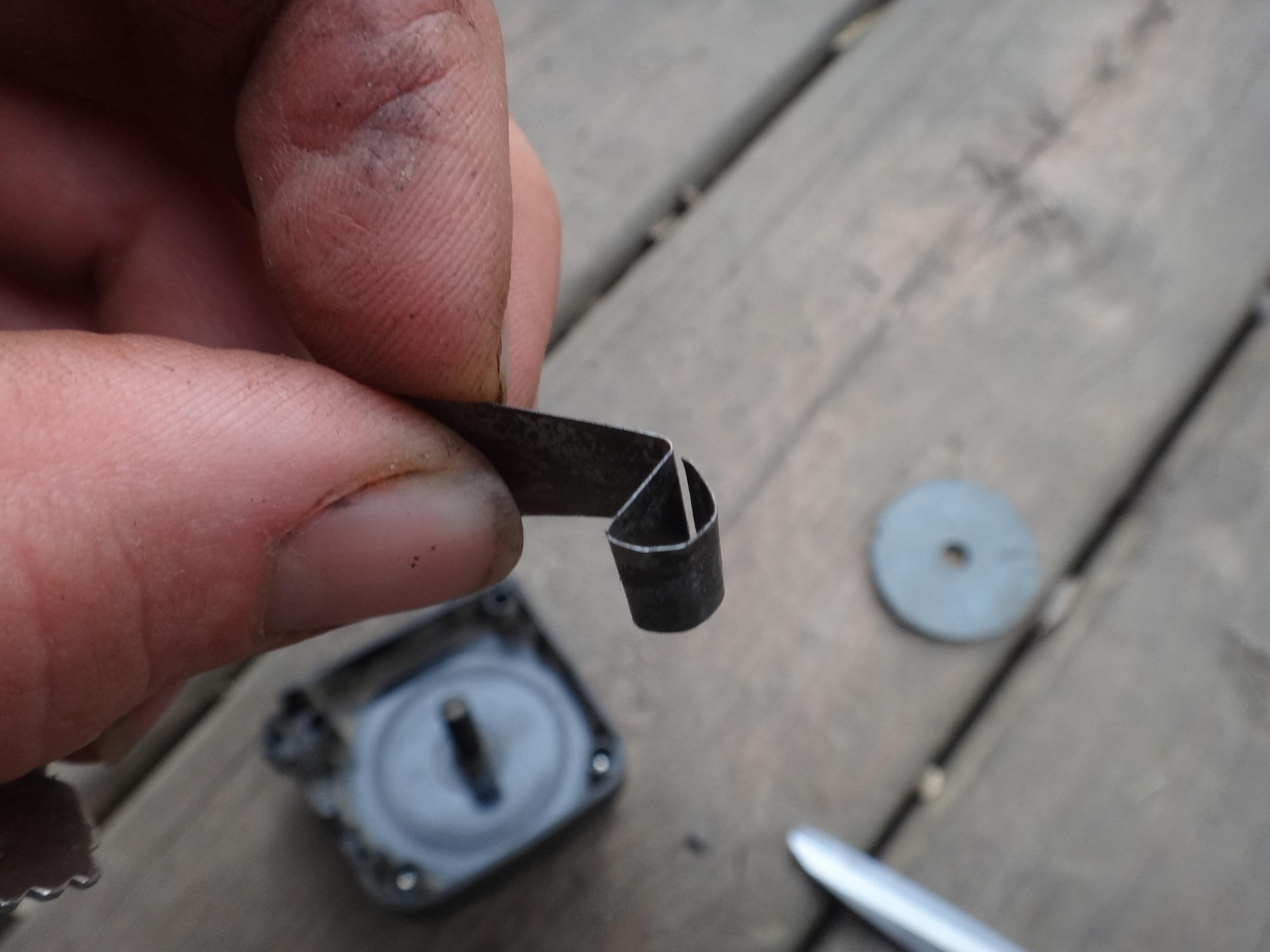 How to Fix a Measuring Tape That Won't Retract (Broken Spring) : 5 Steps (with Pictures ...