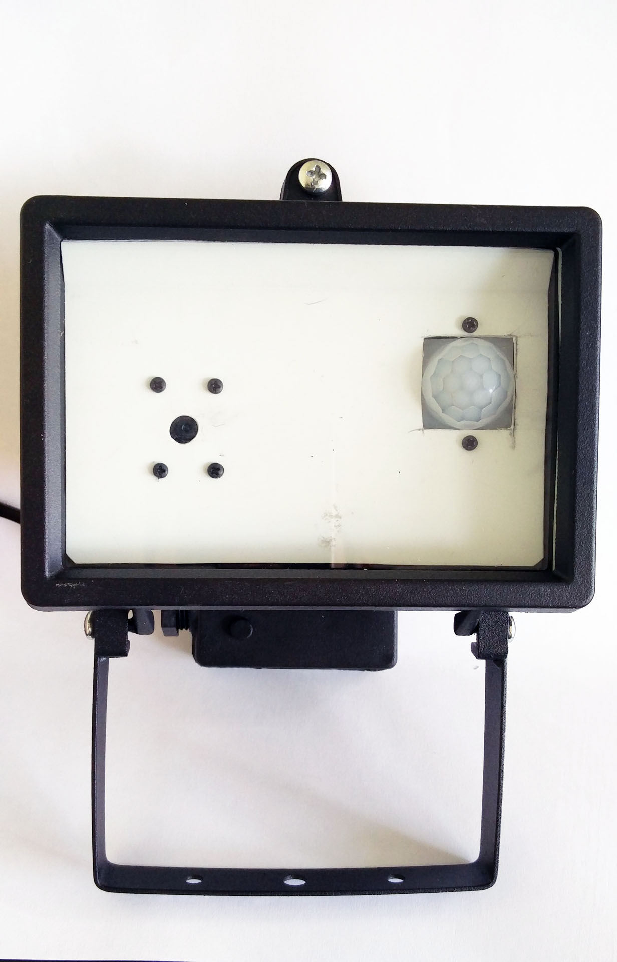 Raspberry Pi Motion Sensing Camera in Floodlight Housing : 3 Steps ...
