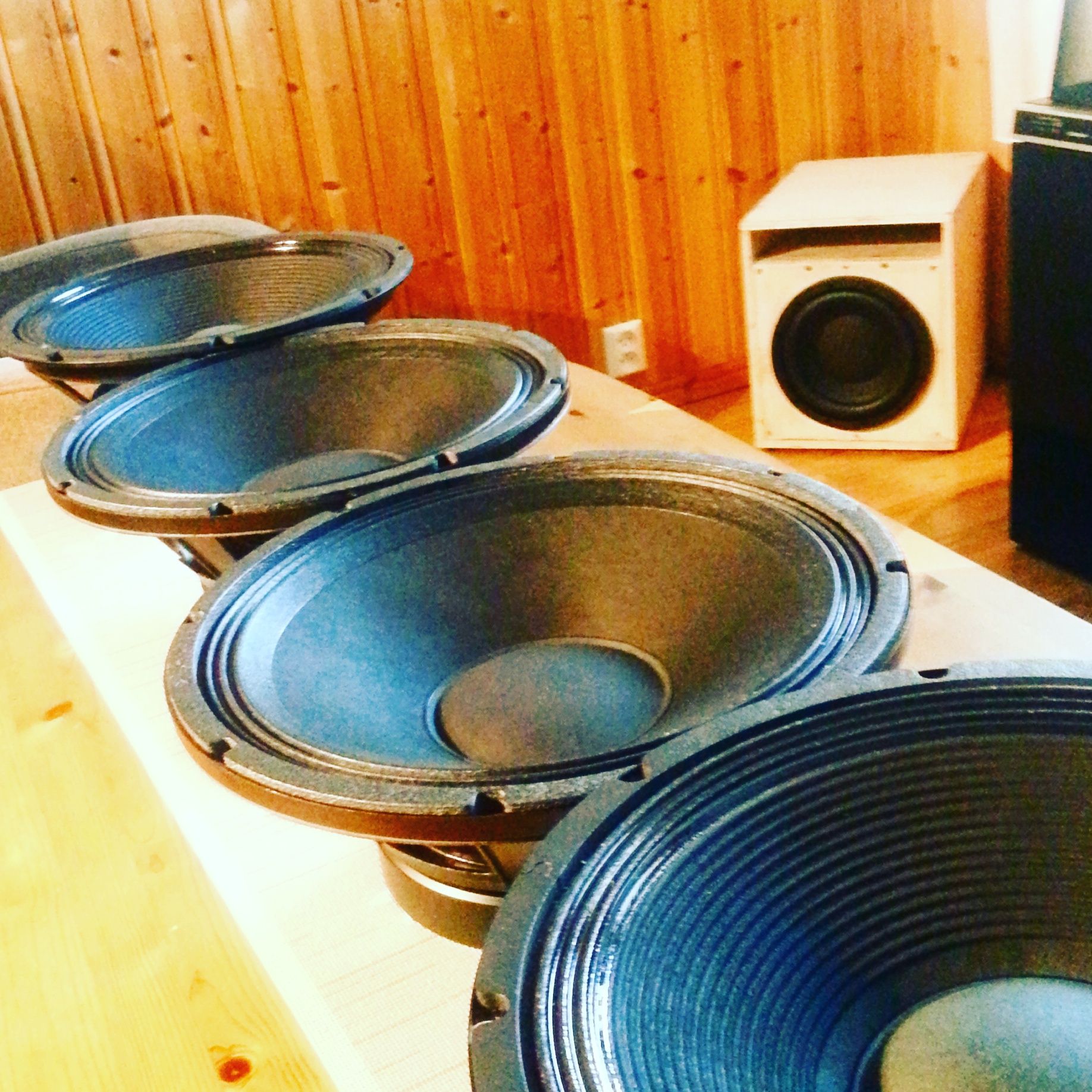 P.Audio 15 2400w - Instructables