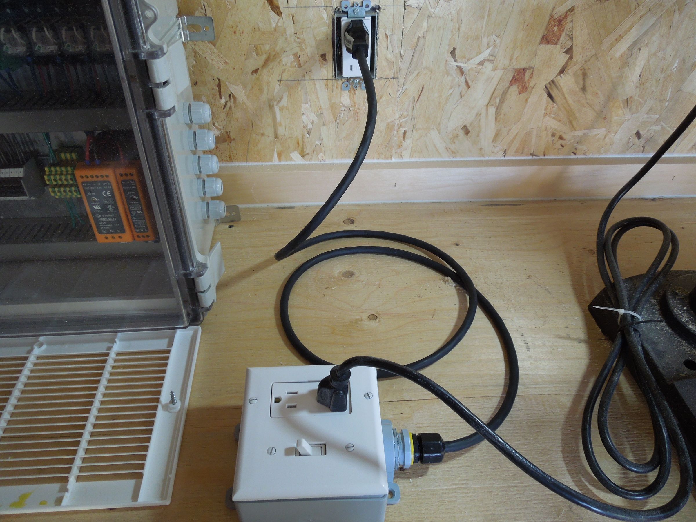 DIY Extension Cord With Built in Switch - Safe, Quick and Simple : 5 ...
