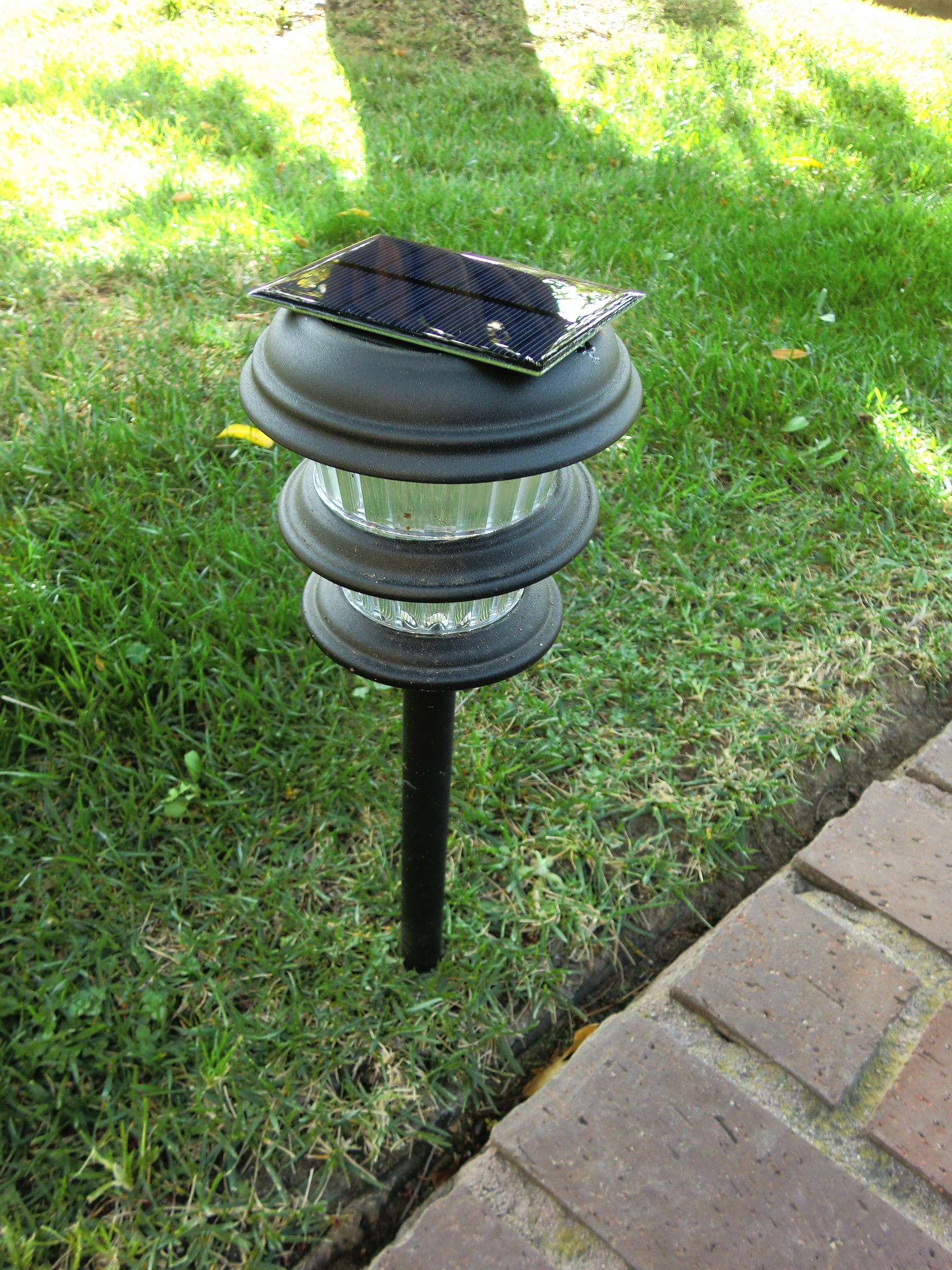 Solar Walkway Lights Solar Panel Replacement : 8 Steps - Instructables