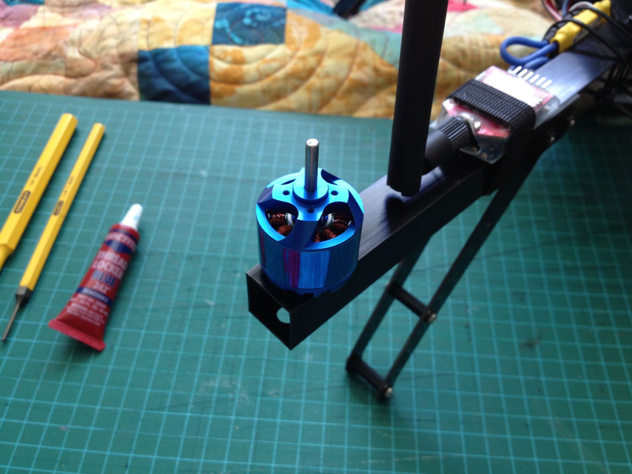 How to Change the Drive Shaft on Your Quadcopter RC Motor : 4 Steps ...