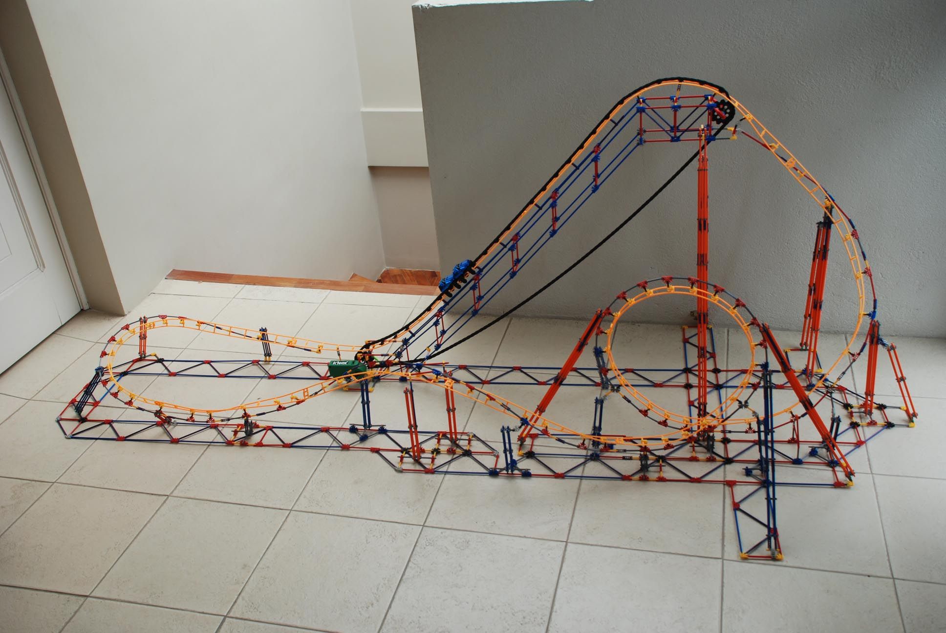 Electric Eel Knex Roller Coaster : 12 Steps - Instructables