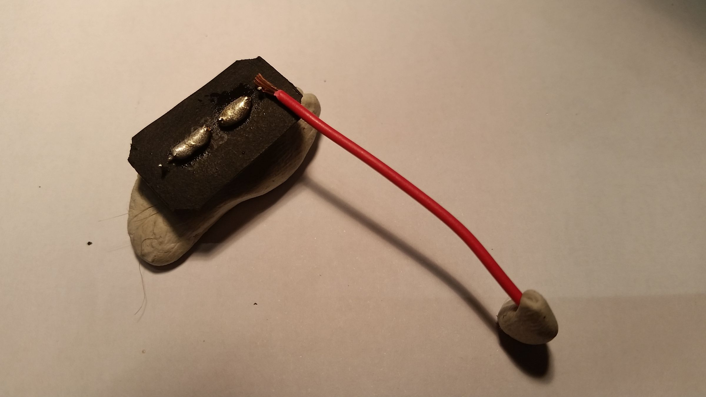 DIY 9 Volt LED Emergency/Backpack Flash Light : 10 Steps - Instructables