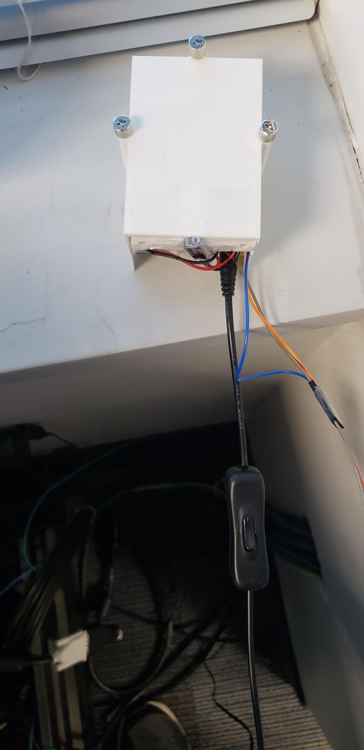 Light Button Pusher : 9 Steps - Instructables