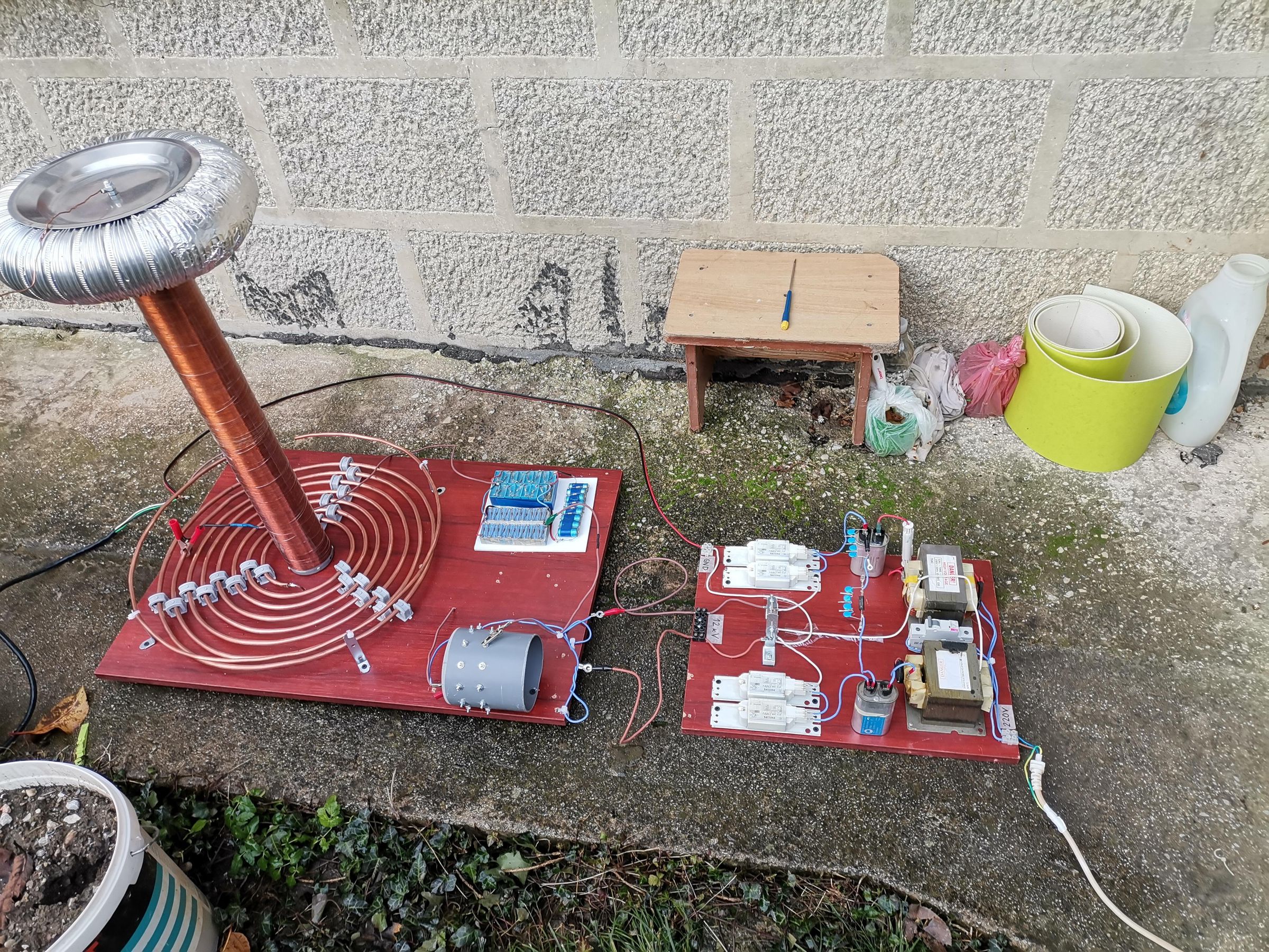 Dual MOT (microwave Oven Transformer) Tesla Coil : 5 Steps - Instructables