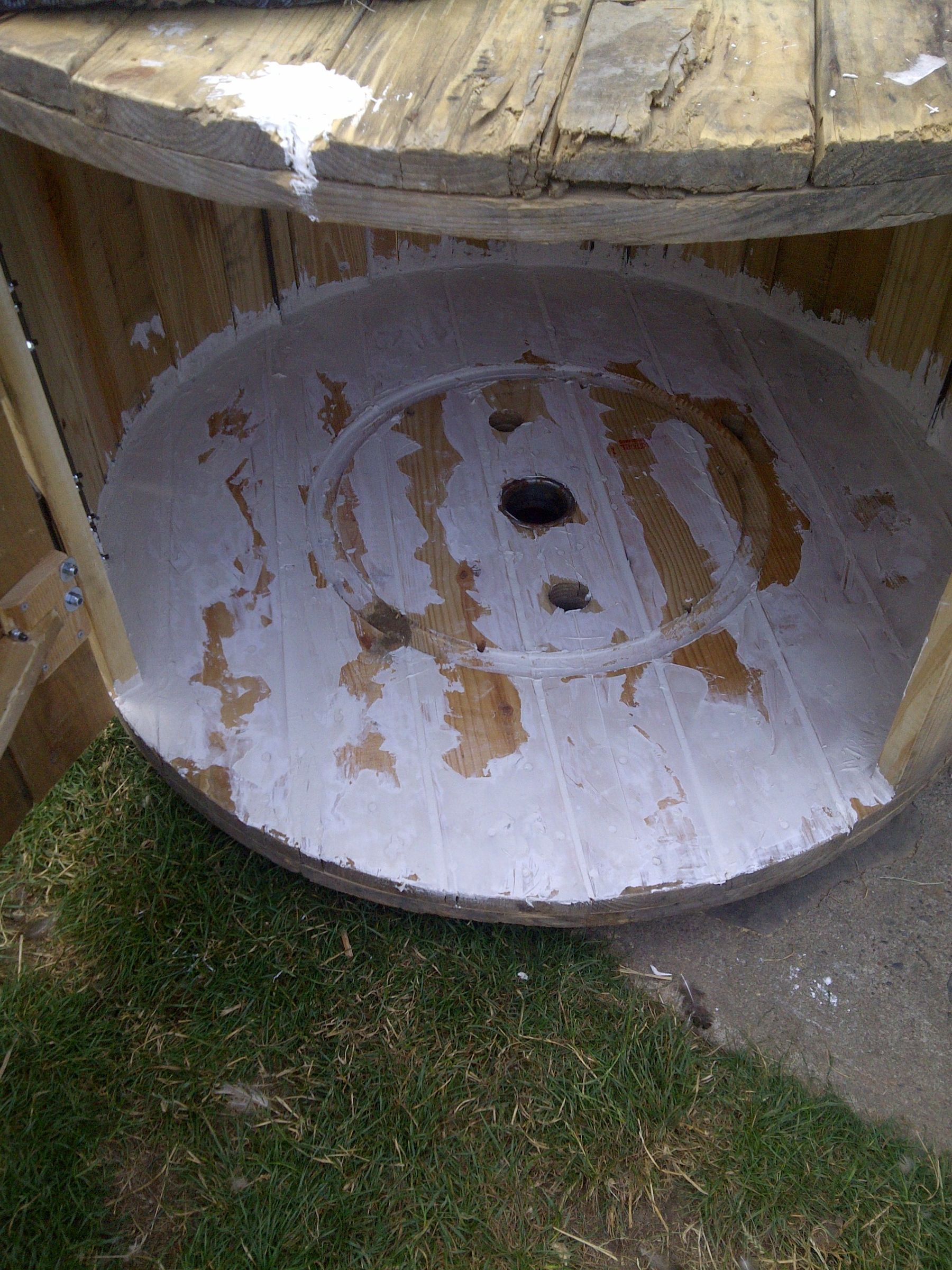 Cable Spool Duck House : 7 Steps (with Pictures) - Instructables