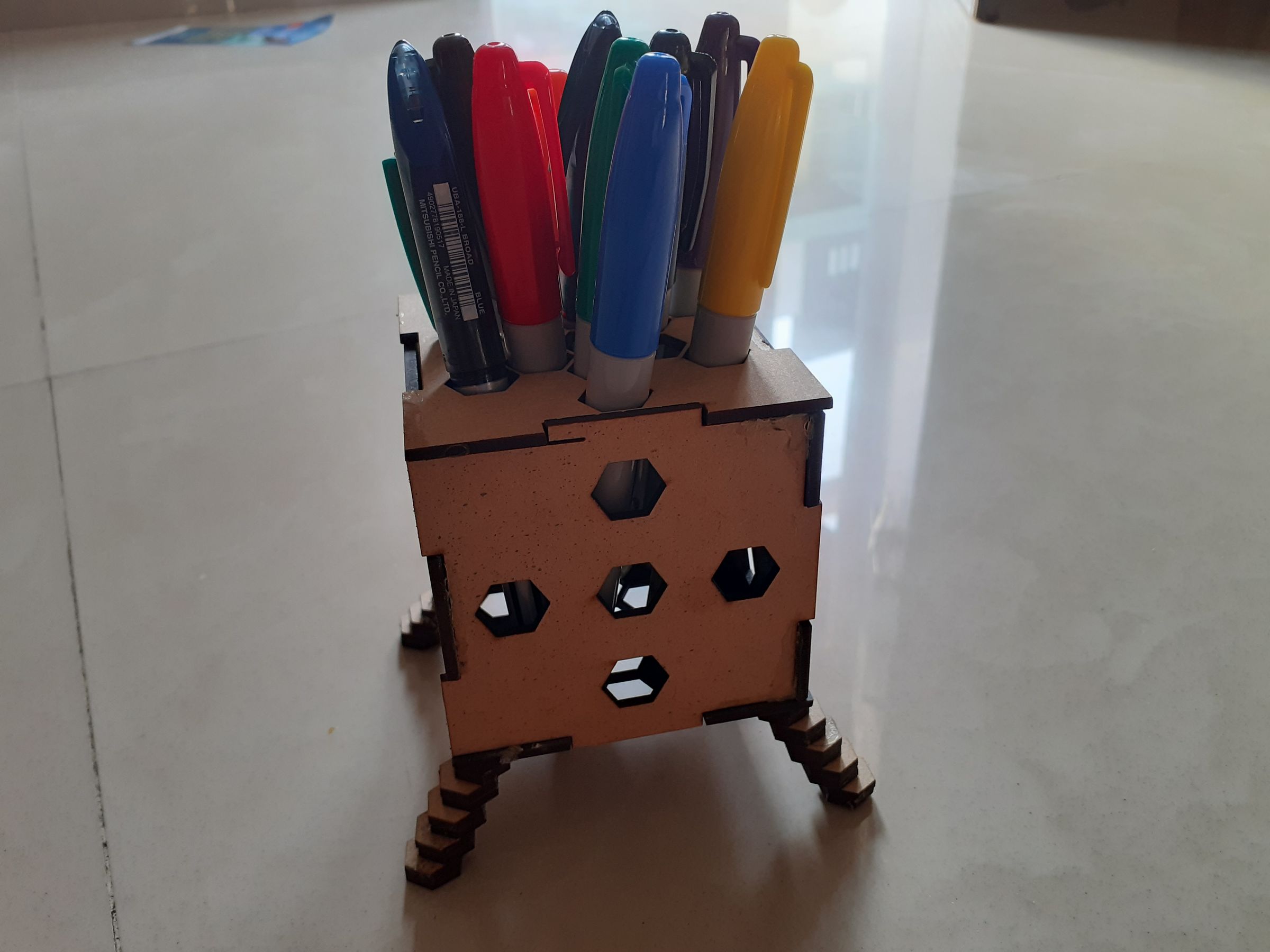 Avenger Multipurpose Desk Box : 4 Steps (with Pictures) - Instructables