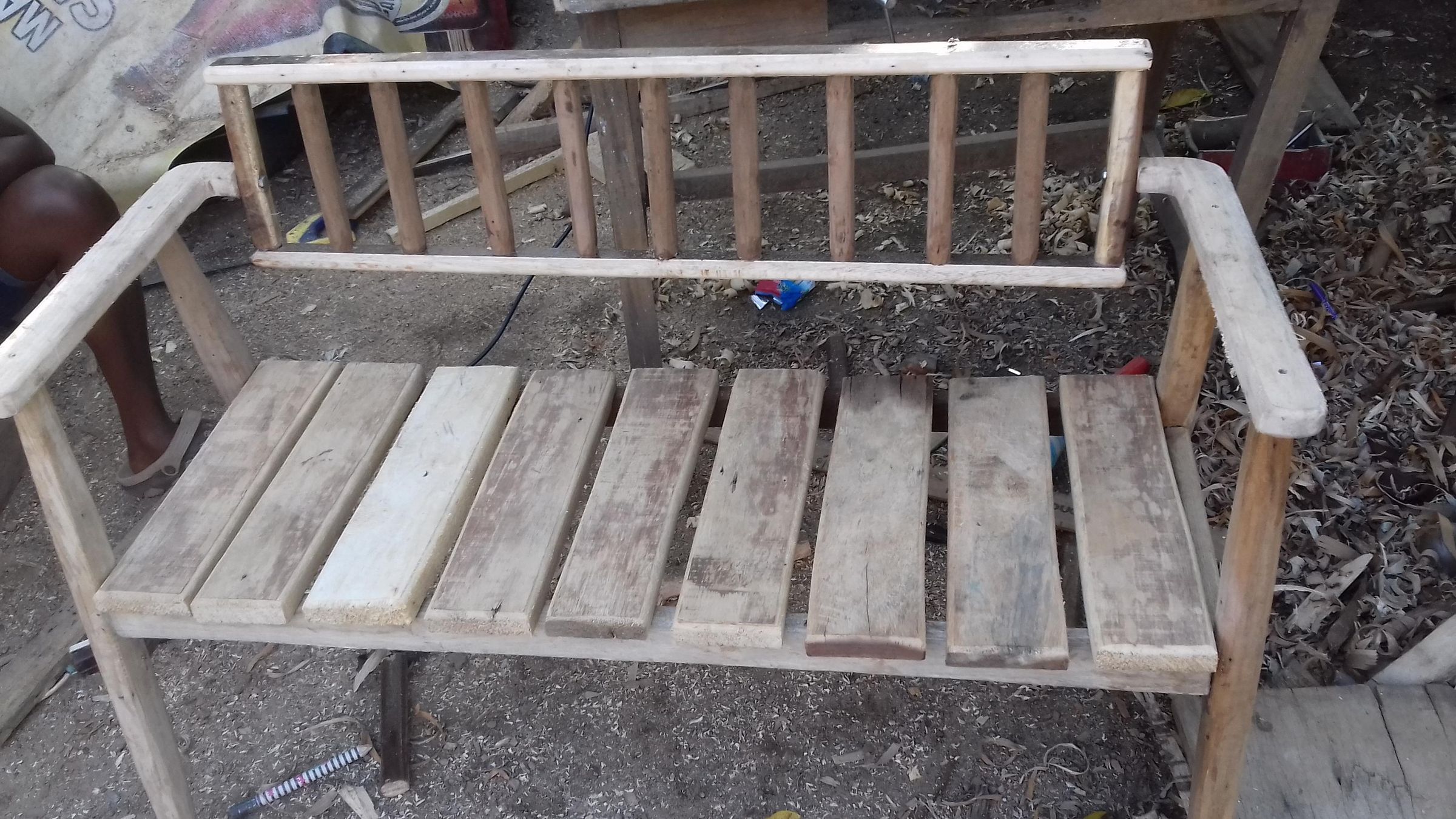 Two Seater Walkway Seat : 5 Steps - Instructables