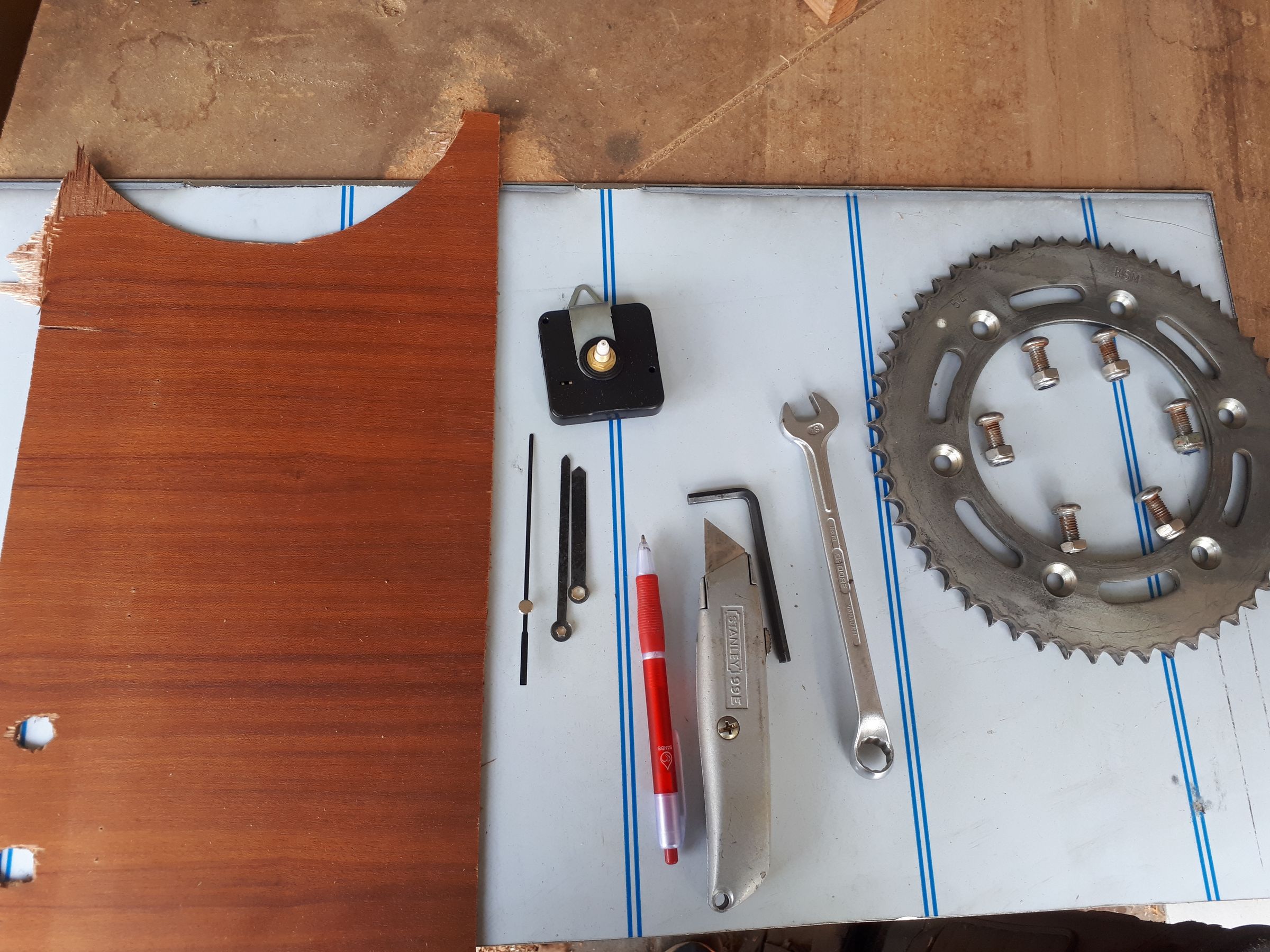 How to Make a Motorcycle Sprocket Wall Clock : 7 Steps (with Pictures ...